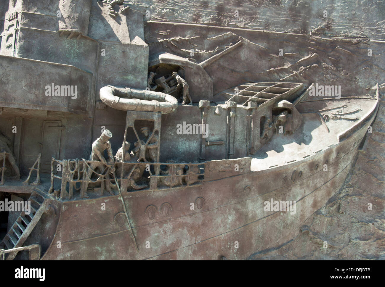 MEDWAY; CHATHAM; HISTORIC DOCKYARD; SECTION MEMORIAL HOMAGE TO THE NAVY ...