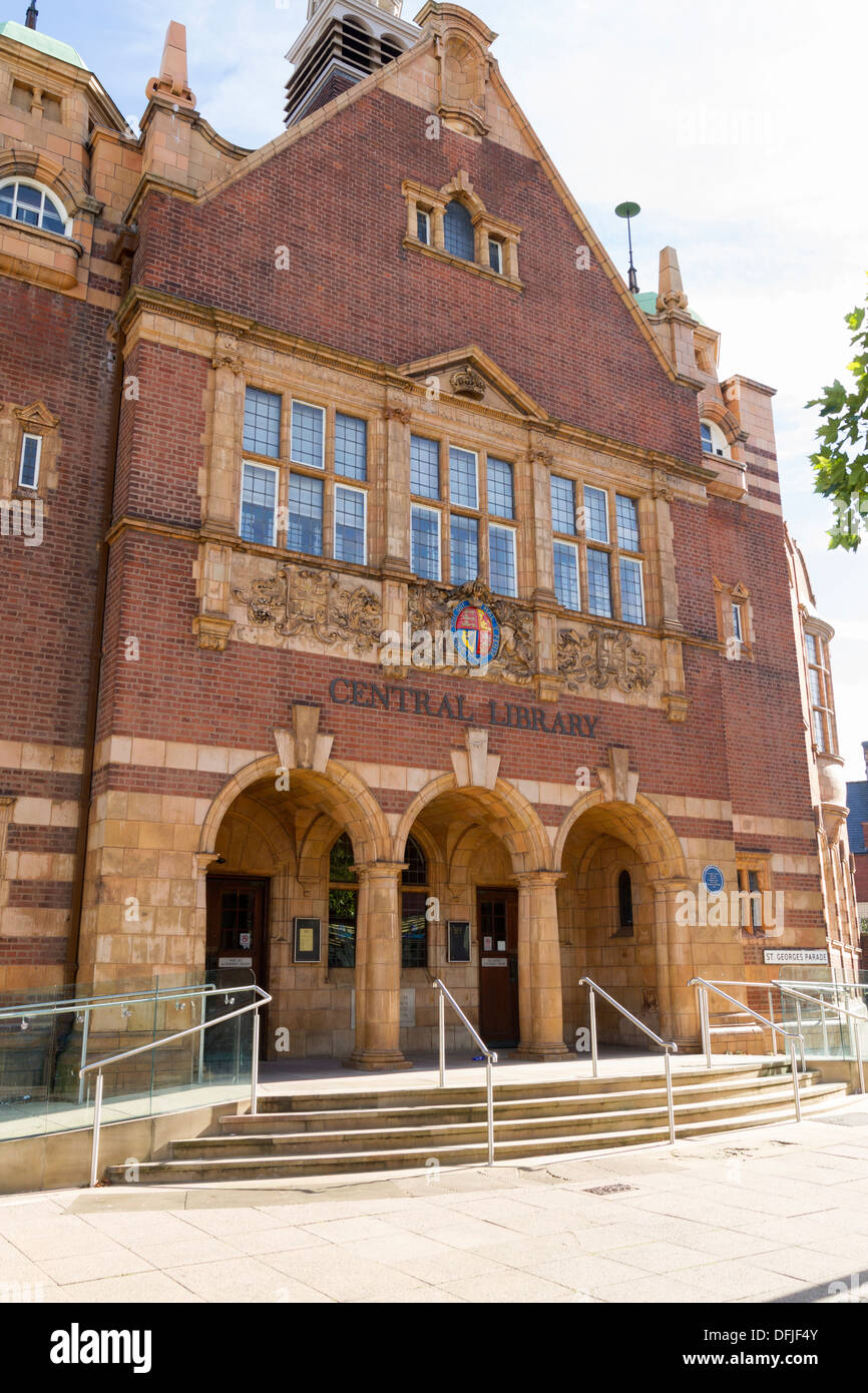 The Wolverhampton Central Library building Stock Photo - Alamy