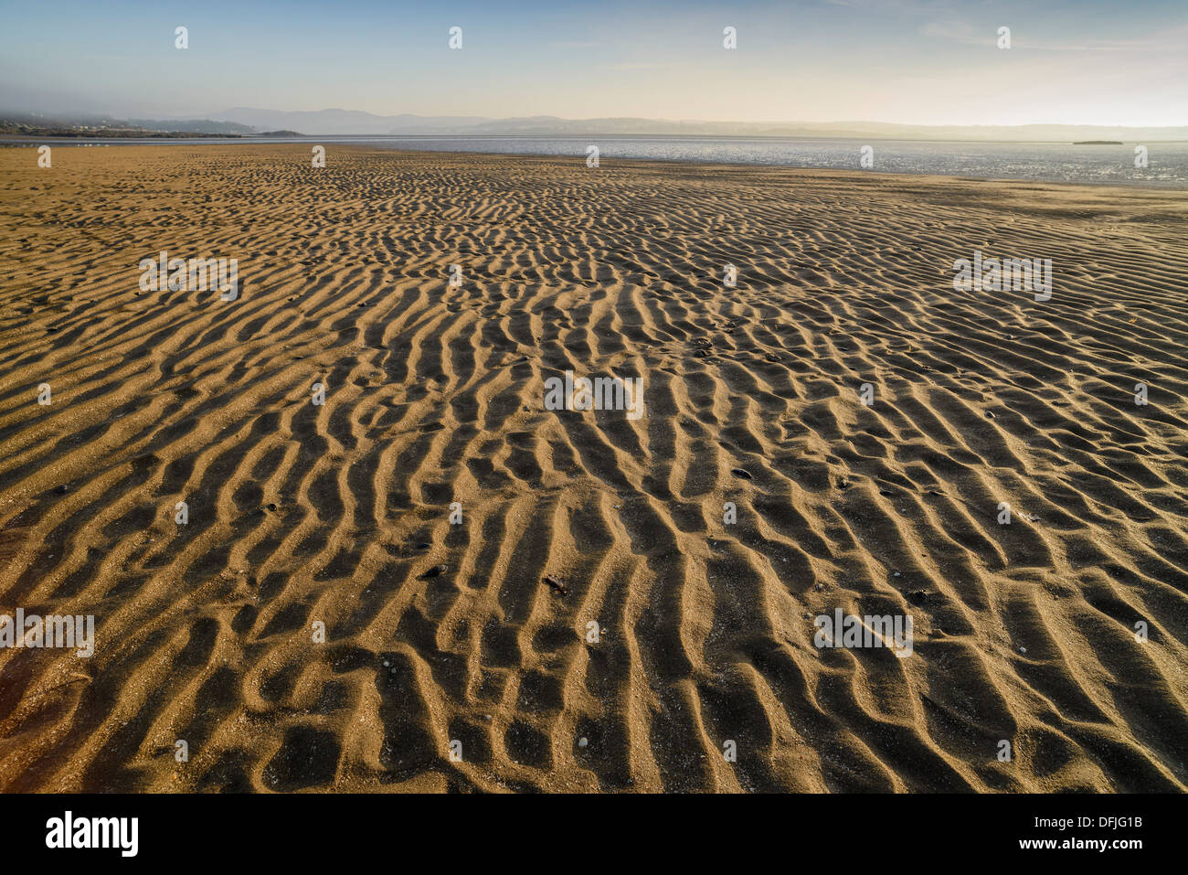 Sand ripples at the beach hi-res stock photography and images - Alamy