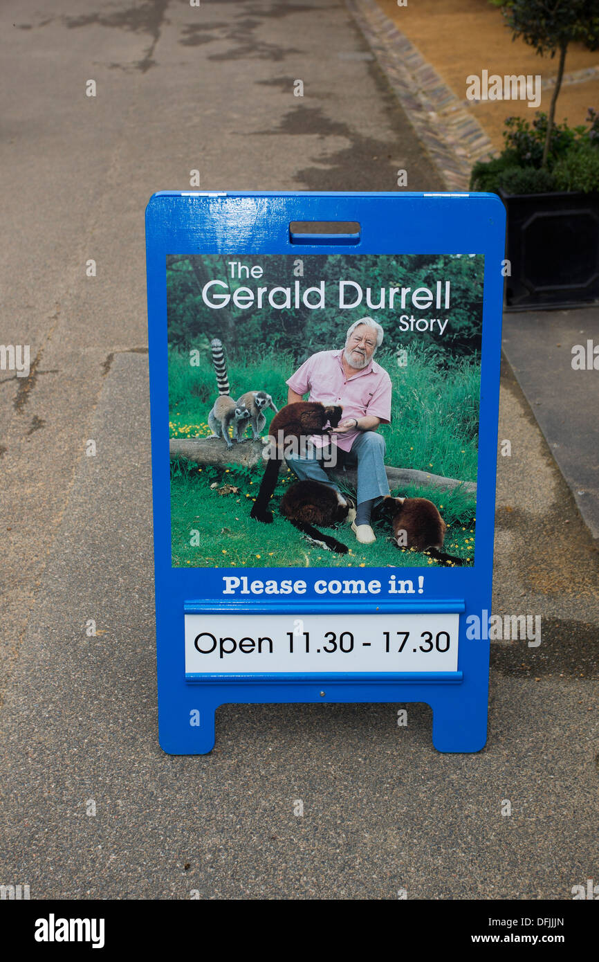 Gerald durrell story hi-res stock photography and images - Alamy