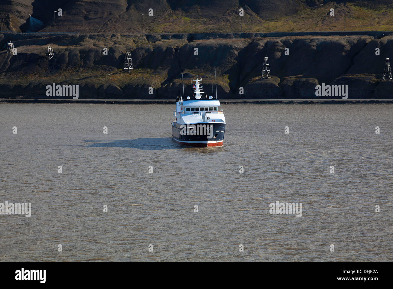 Ortelius expedition ship longyearbyen hi-res stock photography and ...