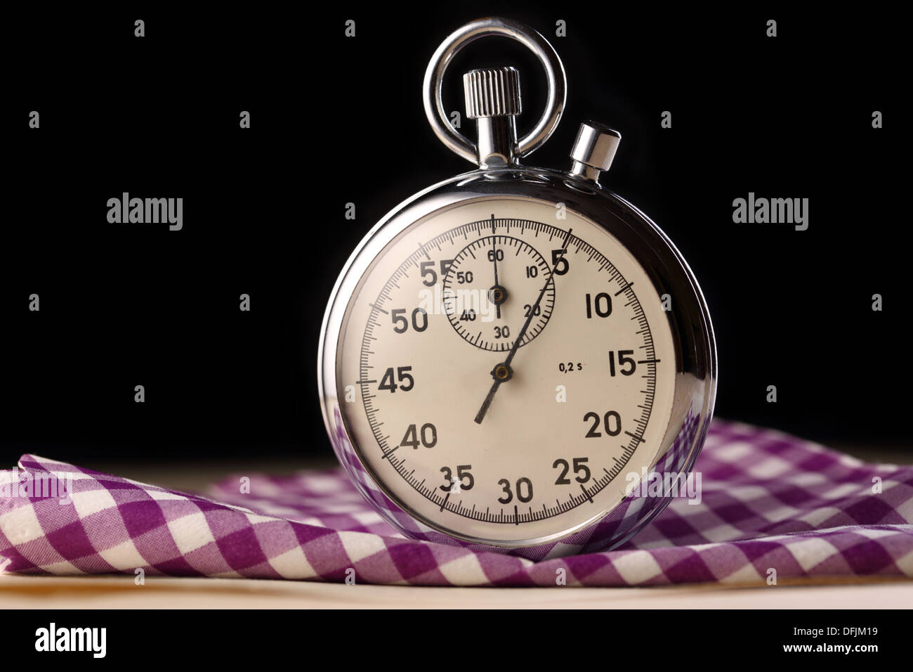 Black stopwatch hi-res stock photography and images - Alamy