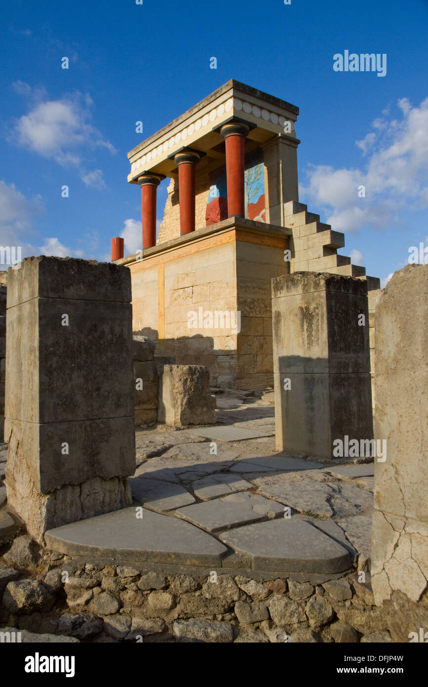 Knossos palace crete hi-res stock photography and images - Alamy