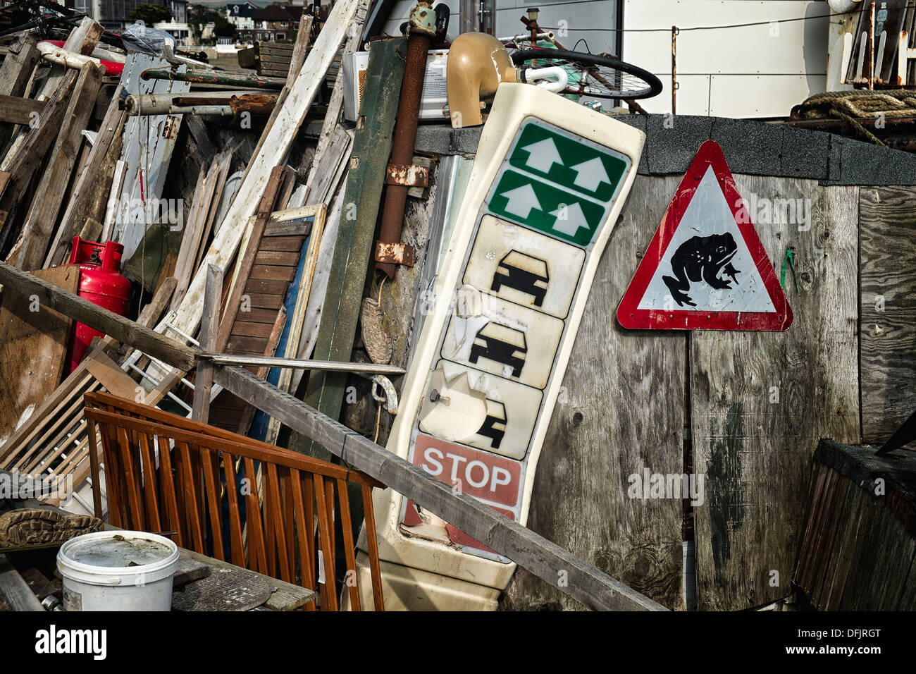 Clutter junk hi-res stock photography and images - Alamy