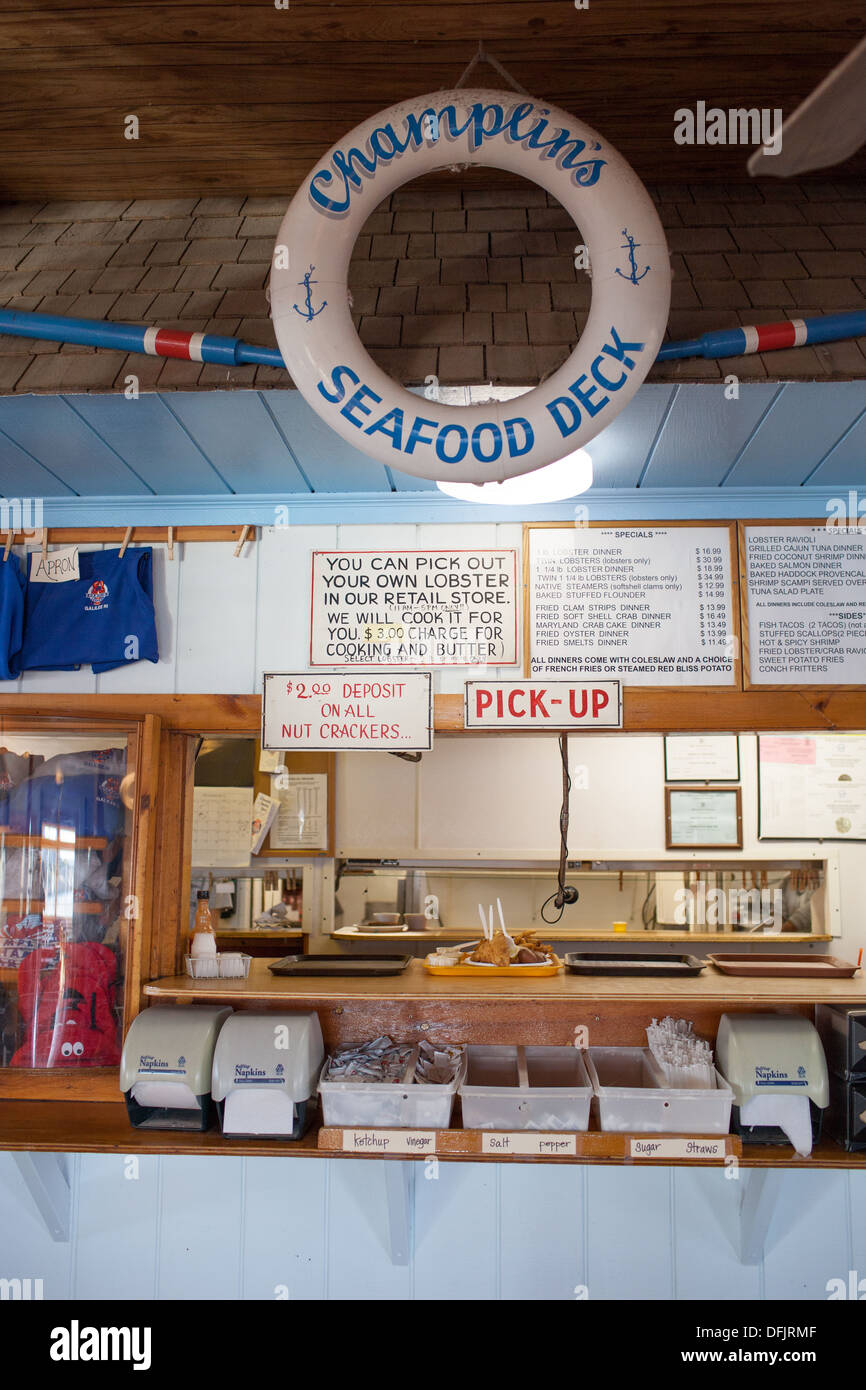 Restaurant pick up hi-res stock photography and images - Alamy