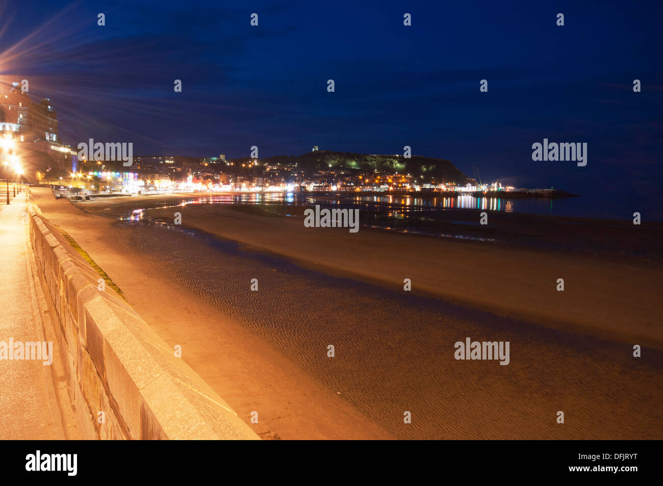 Scarborough sea front hi-res stock photography and images - Alamy