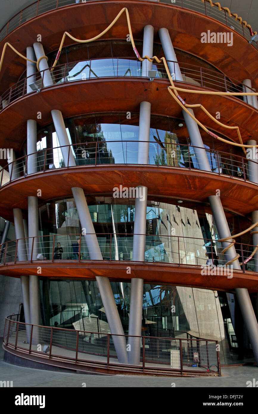 Circular ramp hi-res stock photography and images - Alamy