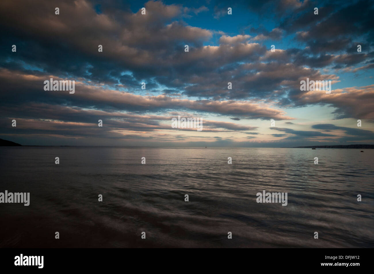 Filey bay hi-res stock photography and images - Alamy