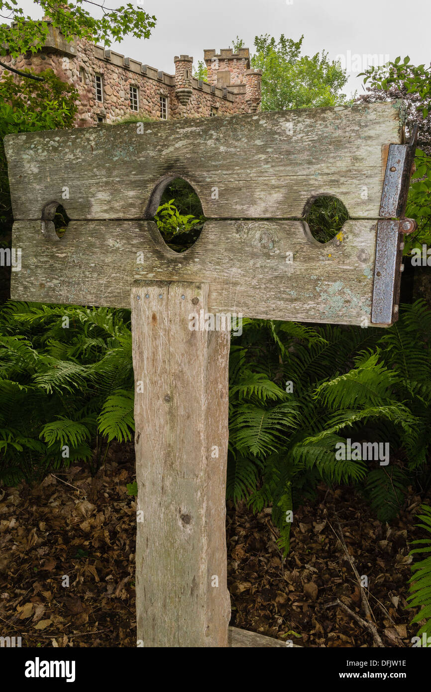 Medieval punishments hi-res stock photography and images - Alamy