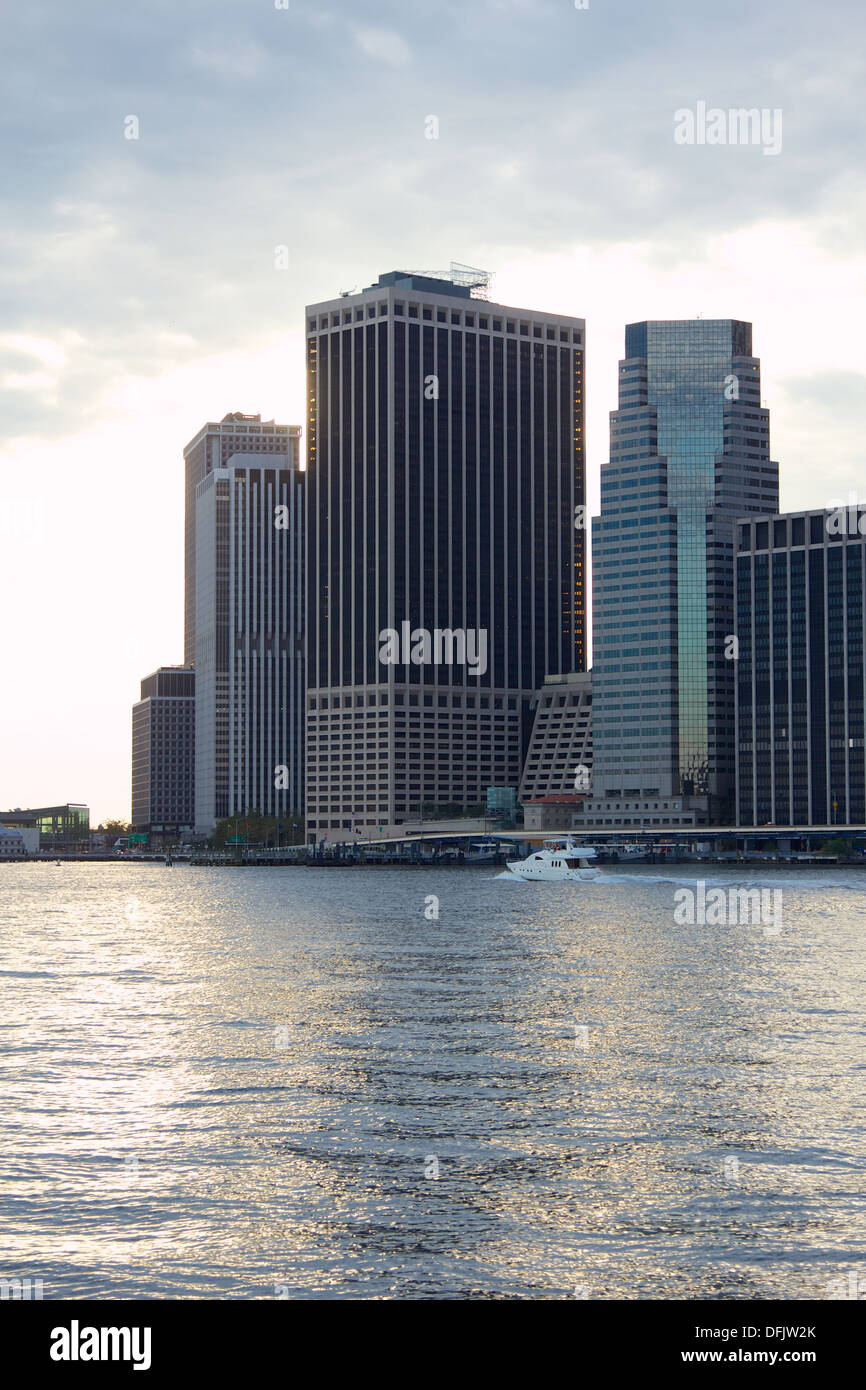 55 Water St, largest skyscraper in downtown Manhattan seen from across ...