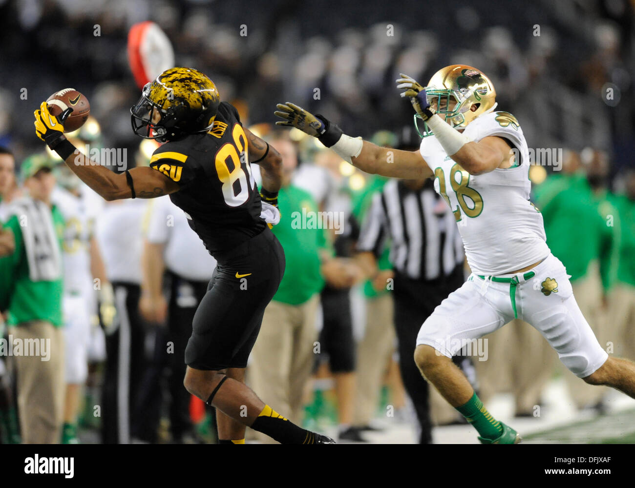 Defended one handed hi-res stock photography and images - Alamy