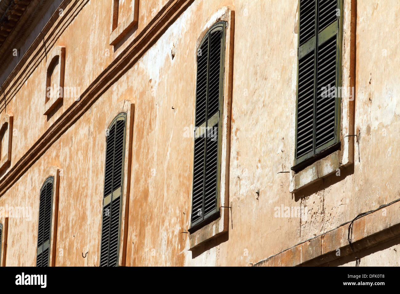 Shuttered windows hi-res stock photography and images - Alamy