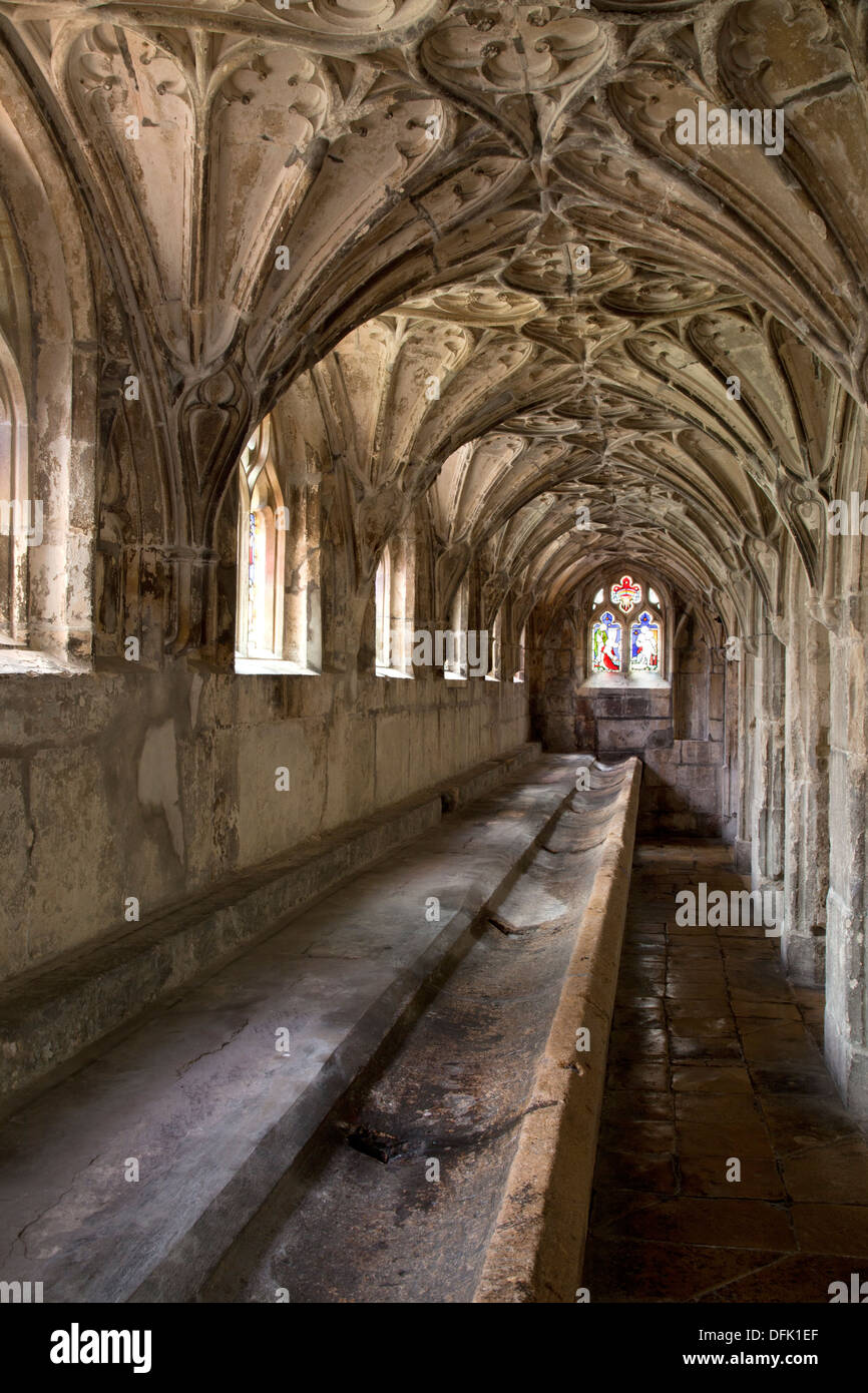 Ceiling gloucester cathedral hi-res stock photography and images - Alamy
