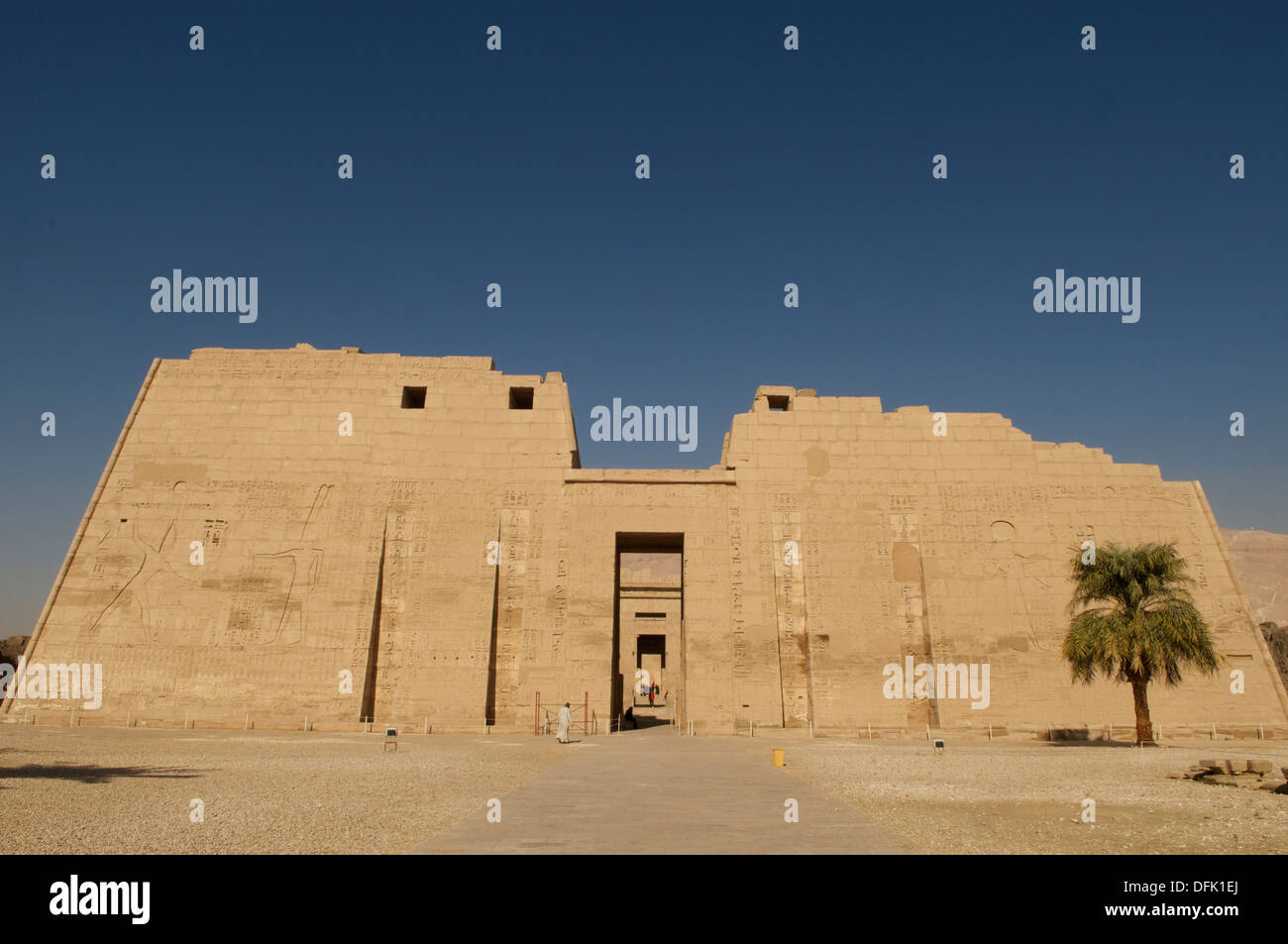 The Grand Pylons at the entrance to the Medinet Habu temple at Luxor ...