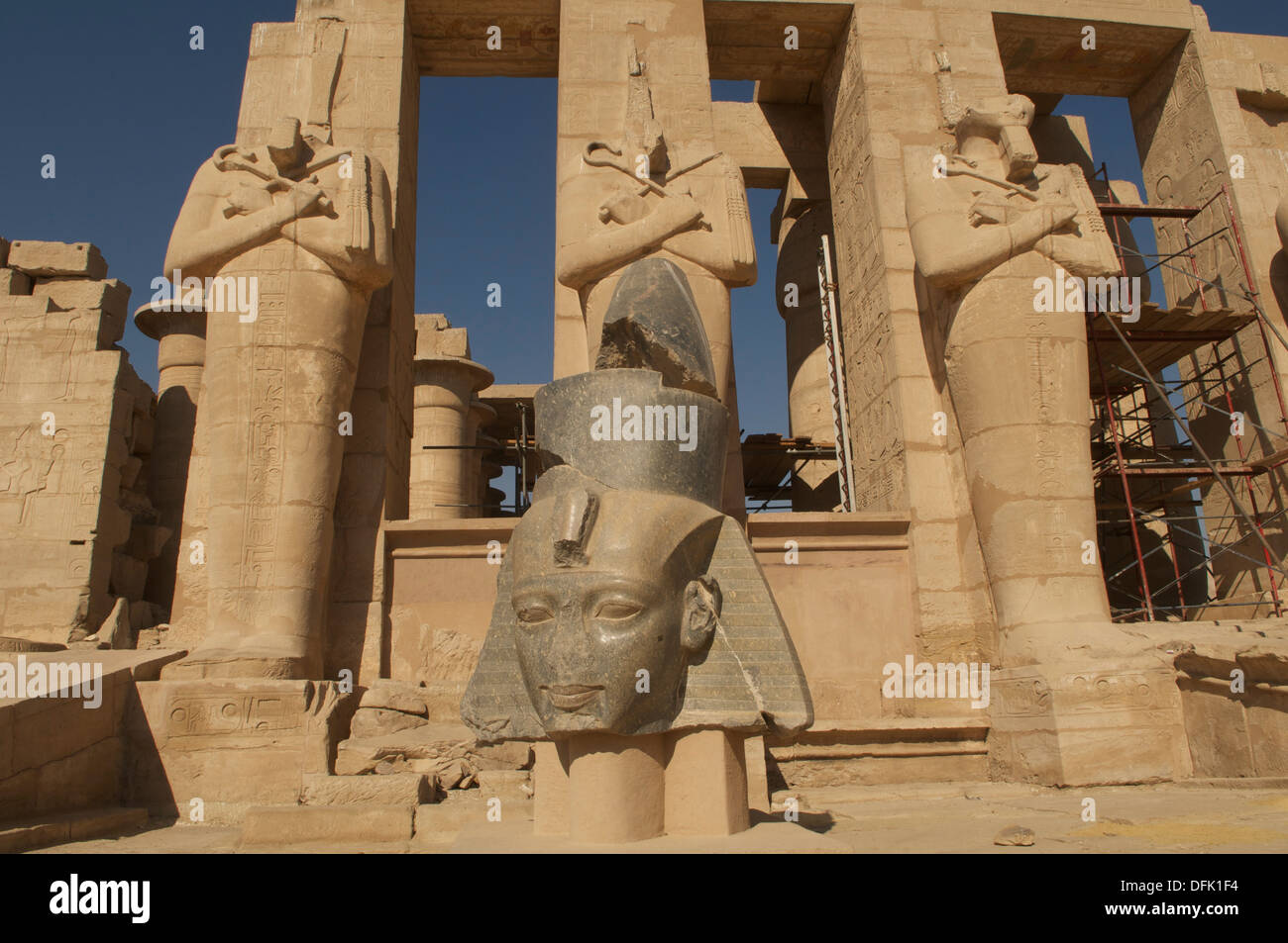 Ramses iii statue hi-res stock photography and images - Alamy