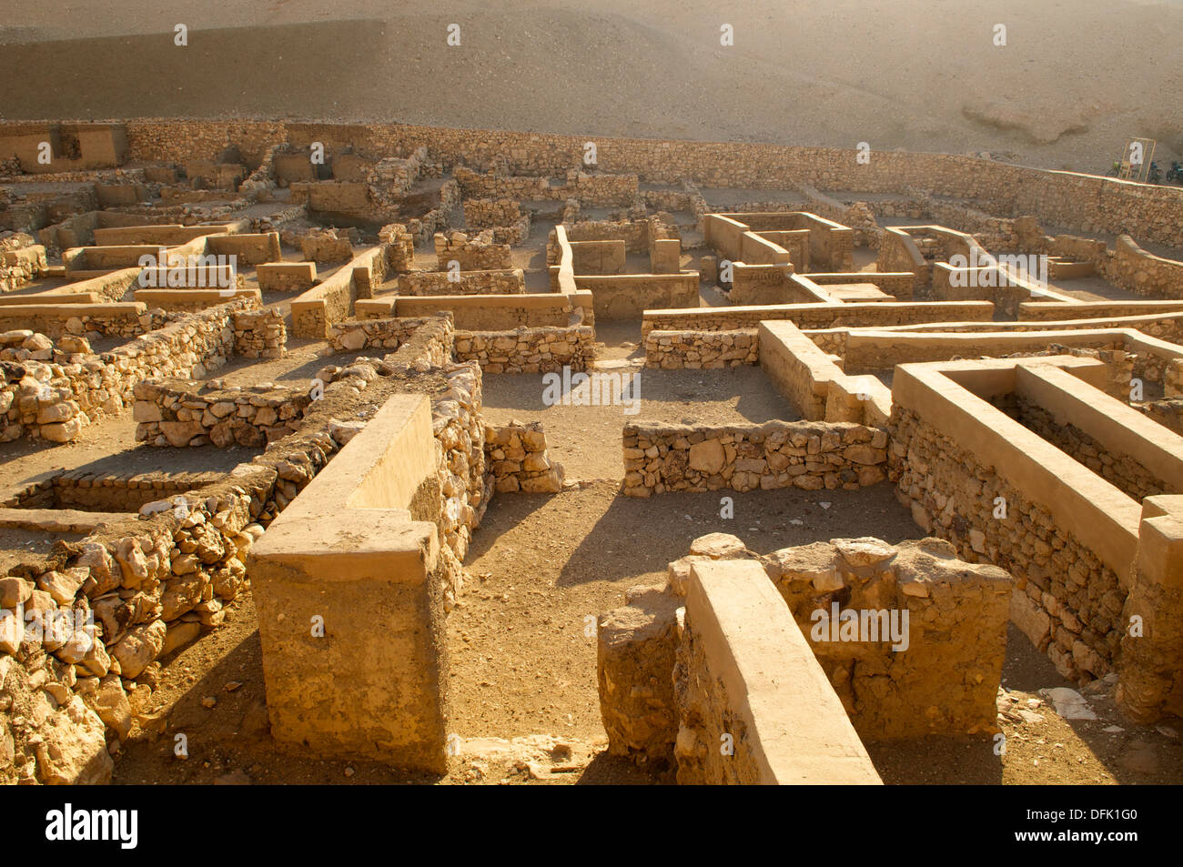 Ancient egypt workers hi-res stock photography and images - Alamy