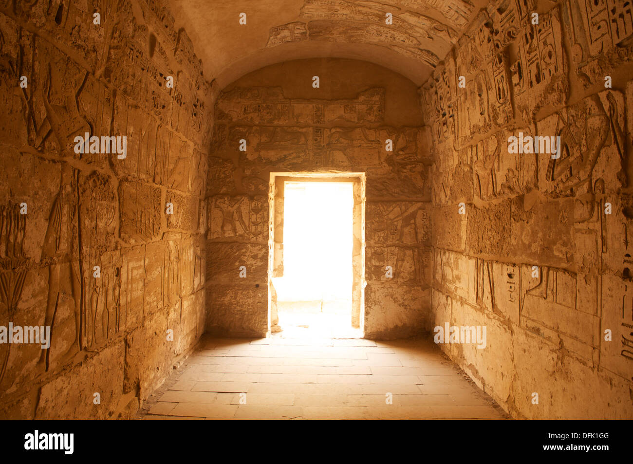 Old room in temple hi-res stock photography and images - Alamy