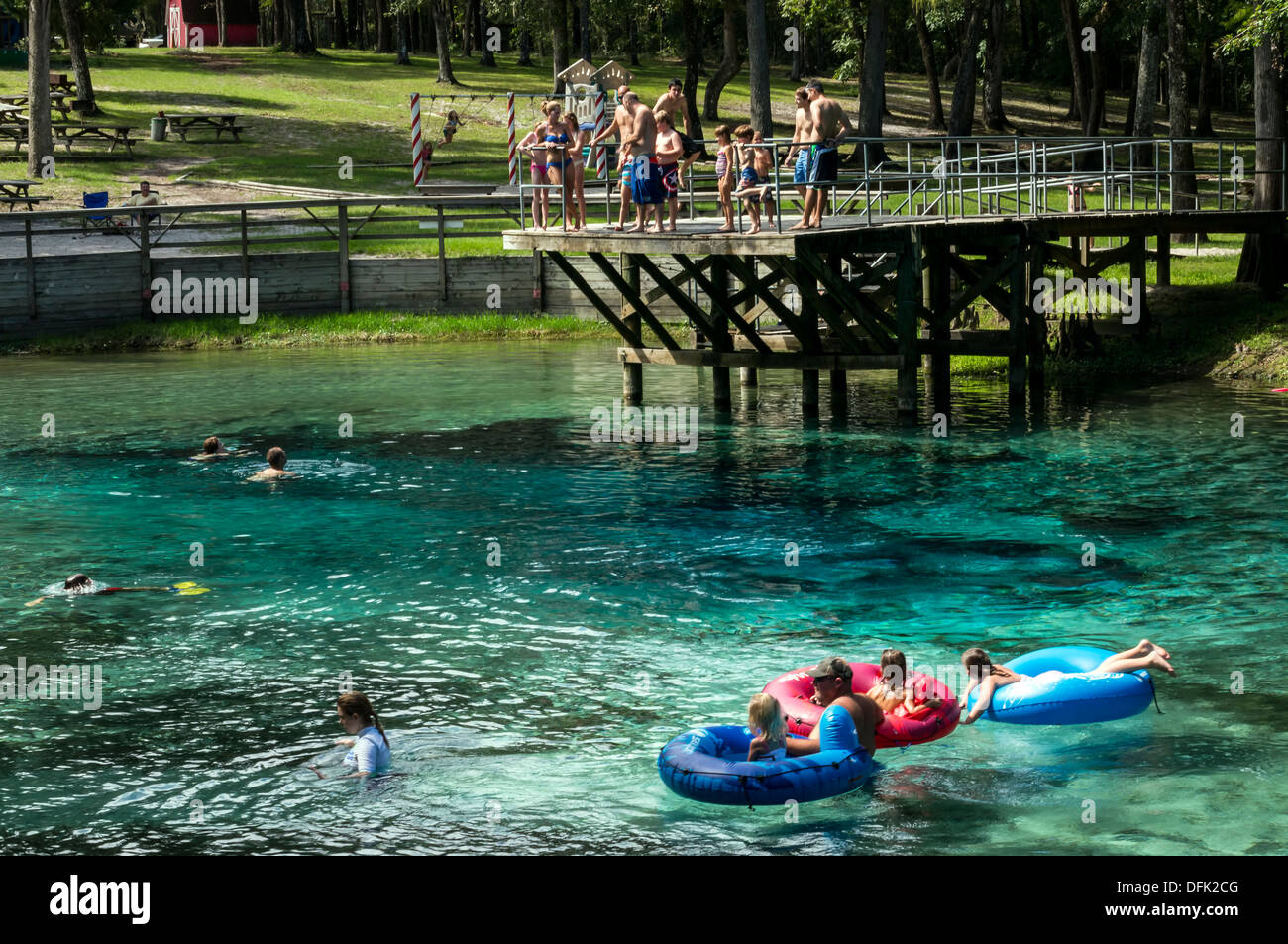 Platform preteen High Resolution Stock Photography and Images - Alamy
