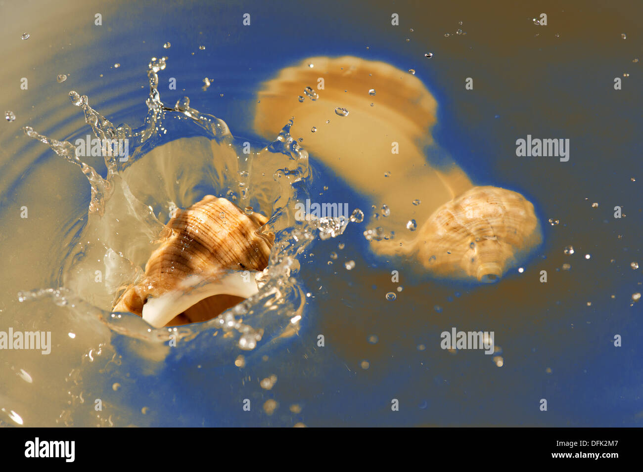 Sand falling in water hi-res stock photography and images - Alamy
