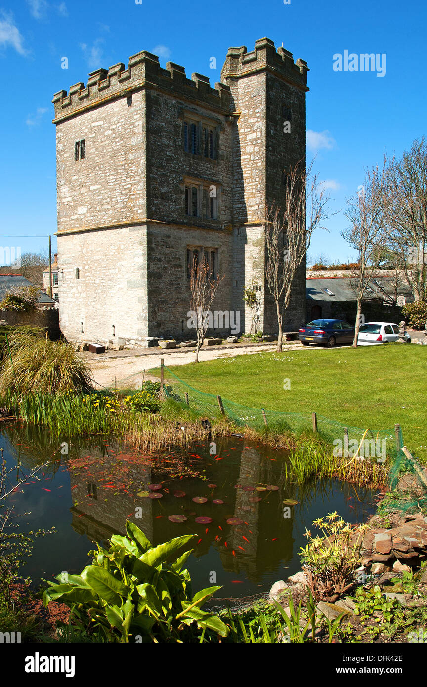 Pengersick castle, cornwall, uk Stock Photo - Alamy