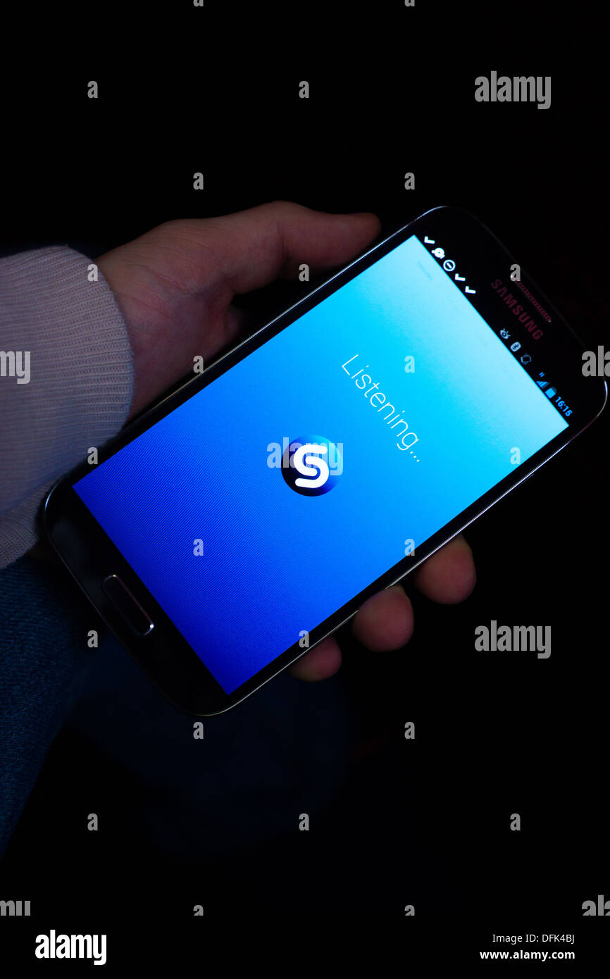 Samsung S4 android smartphone hand fingers sleeve Stock Photo - Alamy