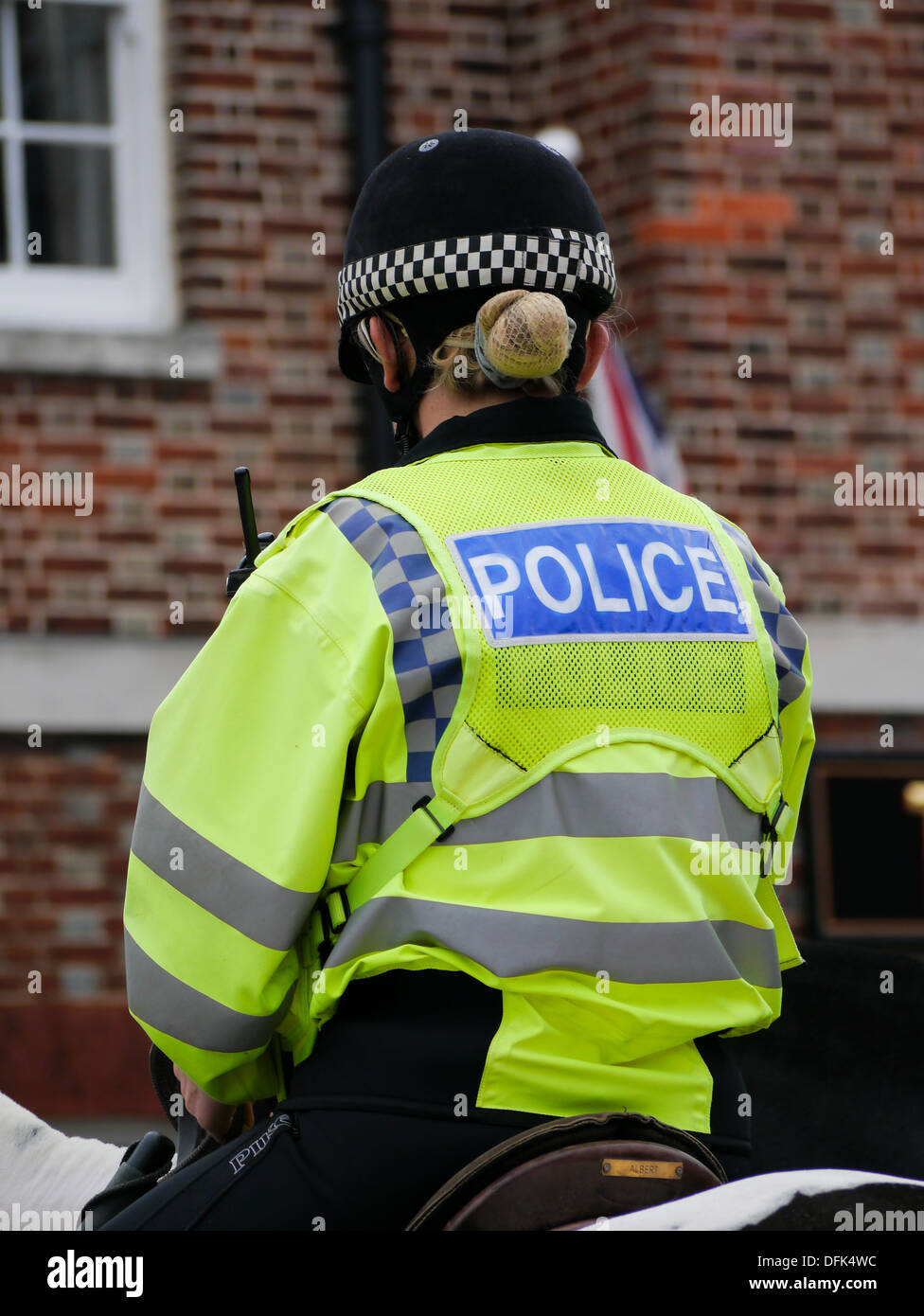 Female mounted police hi-res stock photography and images - Alamy