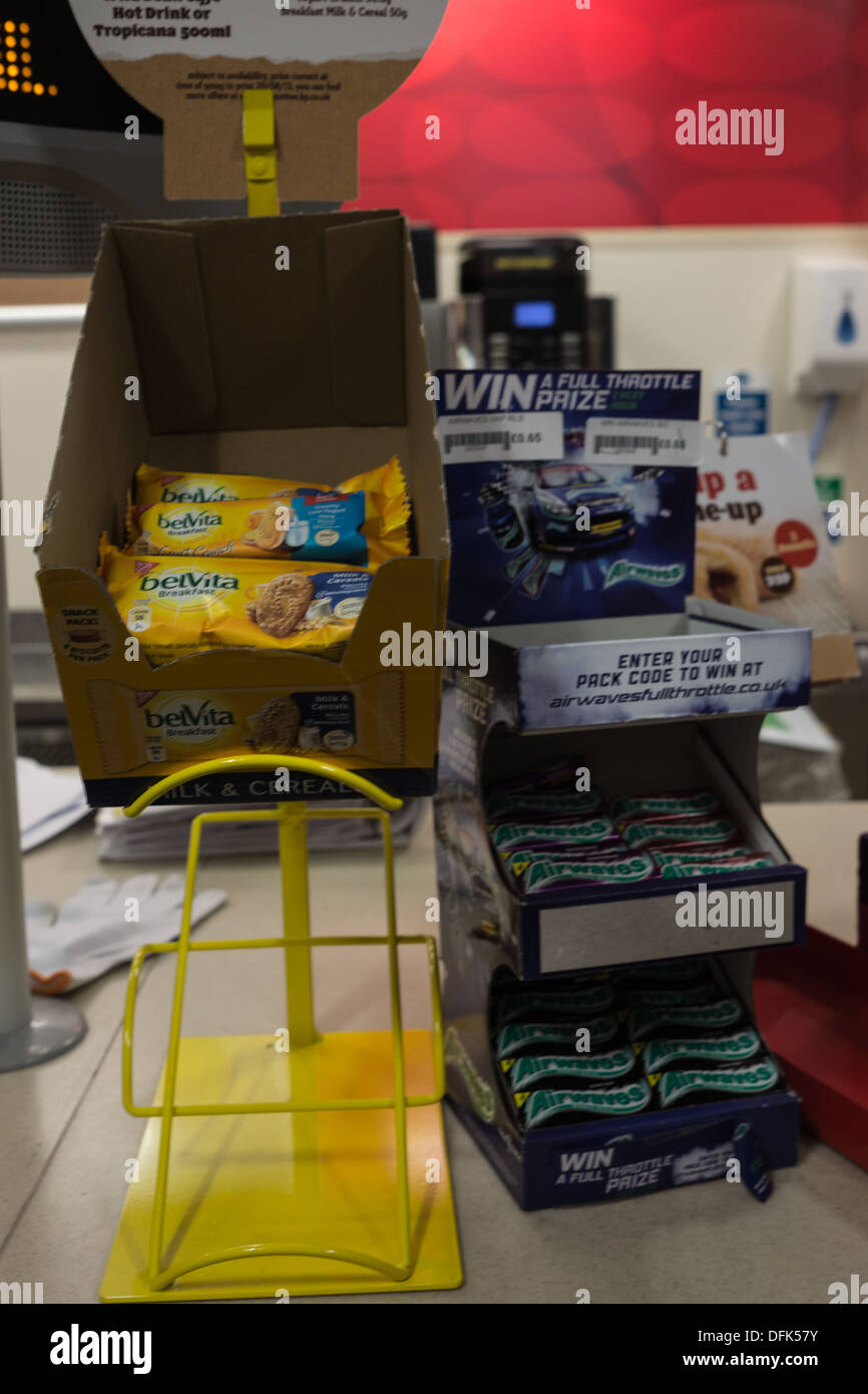 Stand display hi-res stock photography and images - Alamy