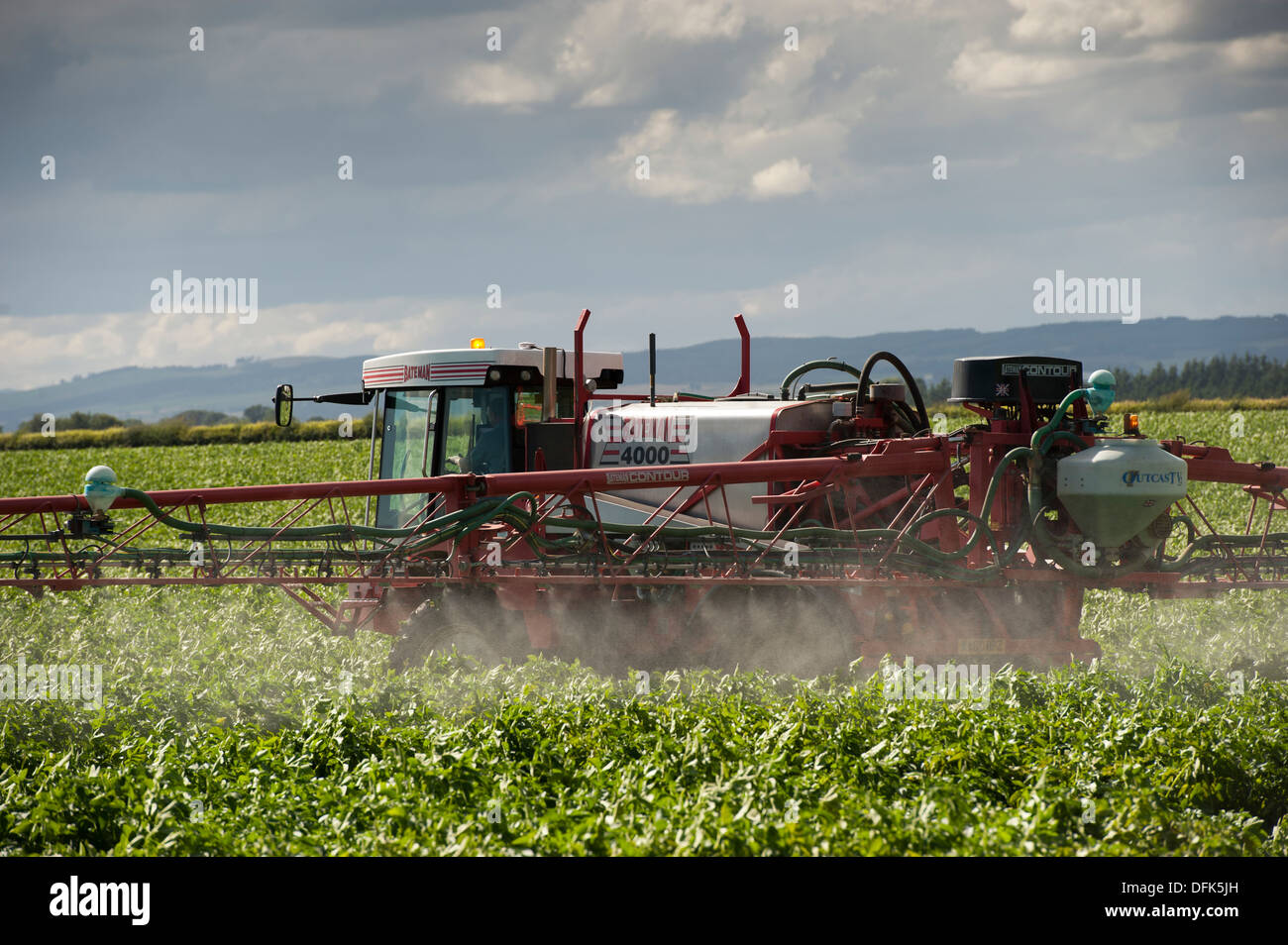 Self propelled sprayer hi-res stock photography and images - Alamy