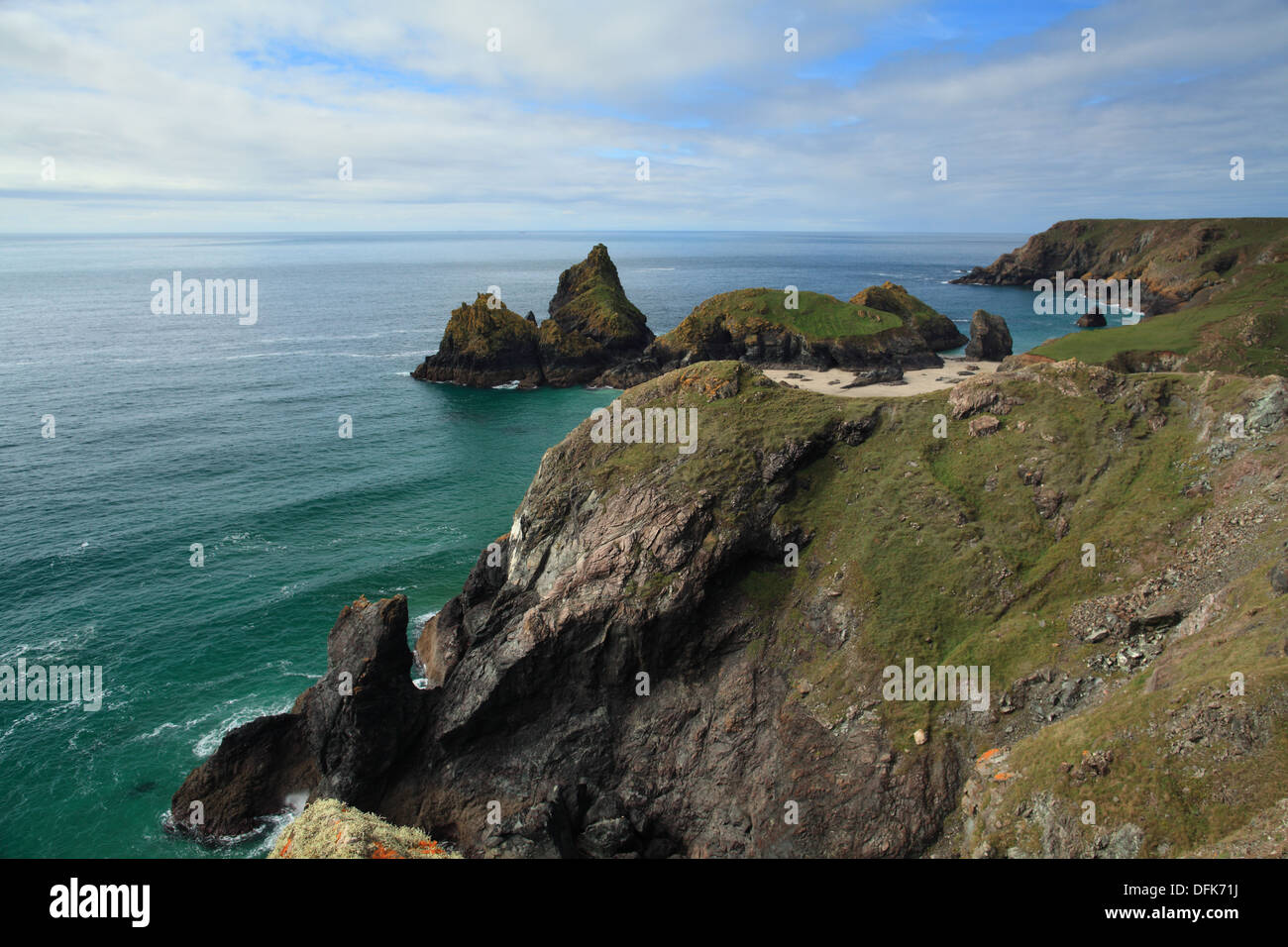 Kynance Cove, The Lizard peninsula, Cornwall, England, UK Stock Photo ...