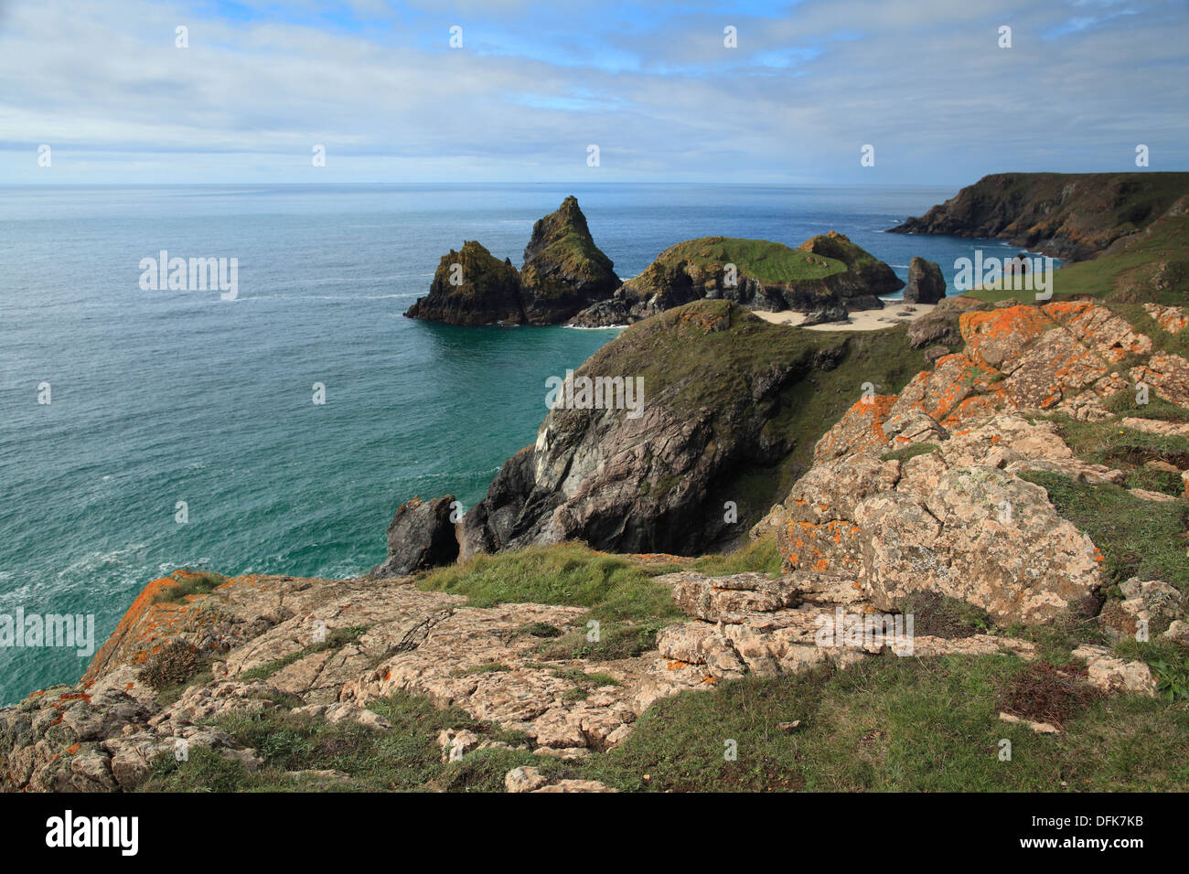 Kynance Cove, The Lizard peninsula, Cornwall, England, UK Stock Photo ...