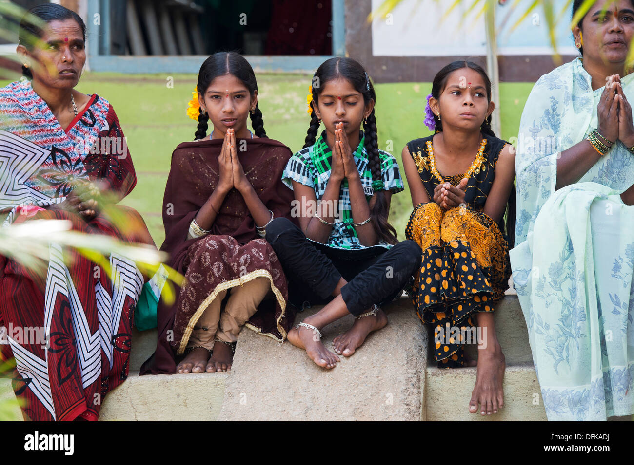 Sathya sai baba devotees puttaparthi hi-res stock photography and ...
