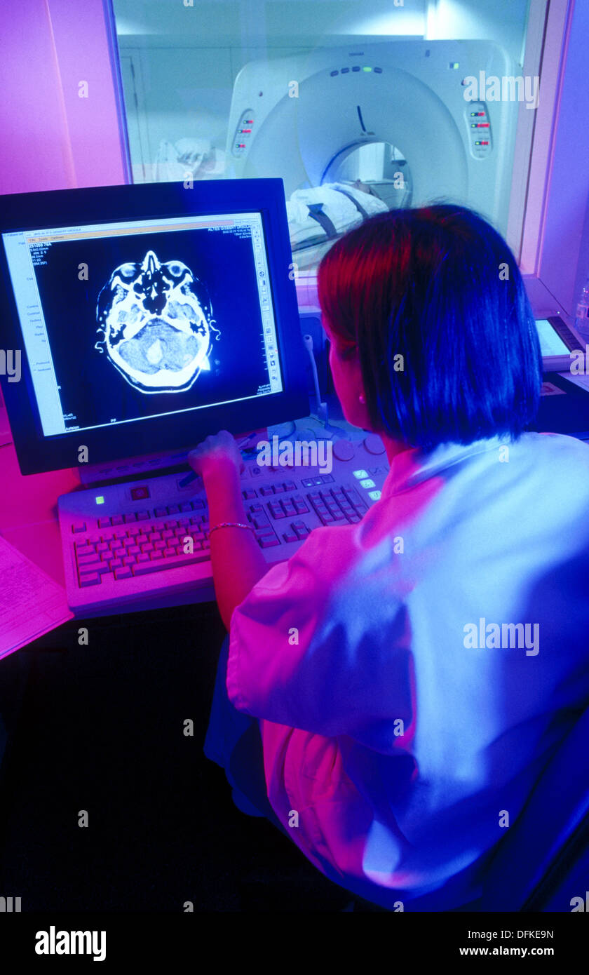 Nuclear scanning hi-res stock photography and images - Alamy