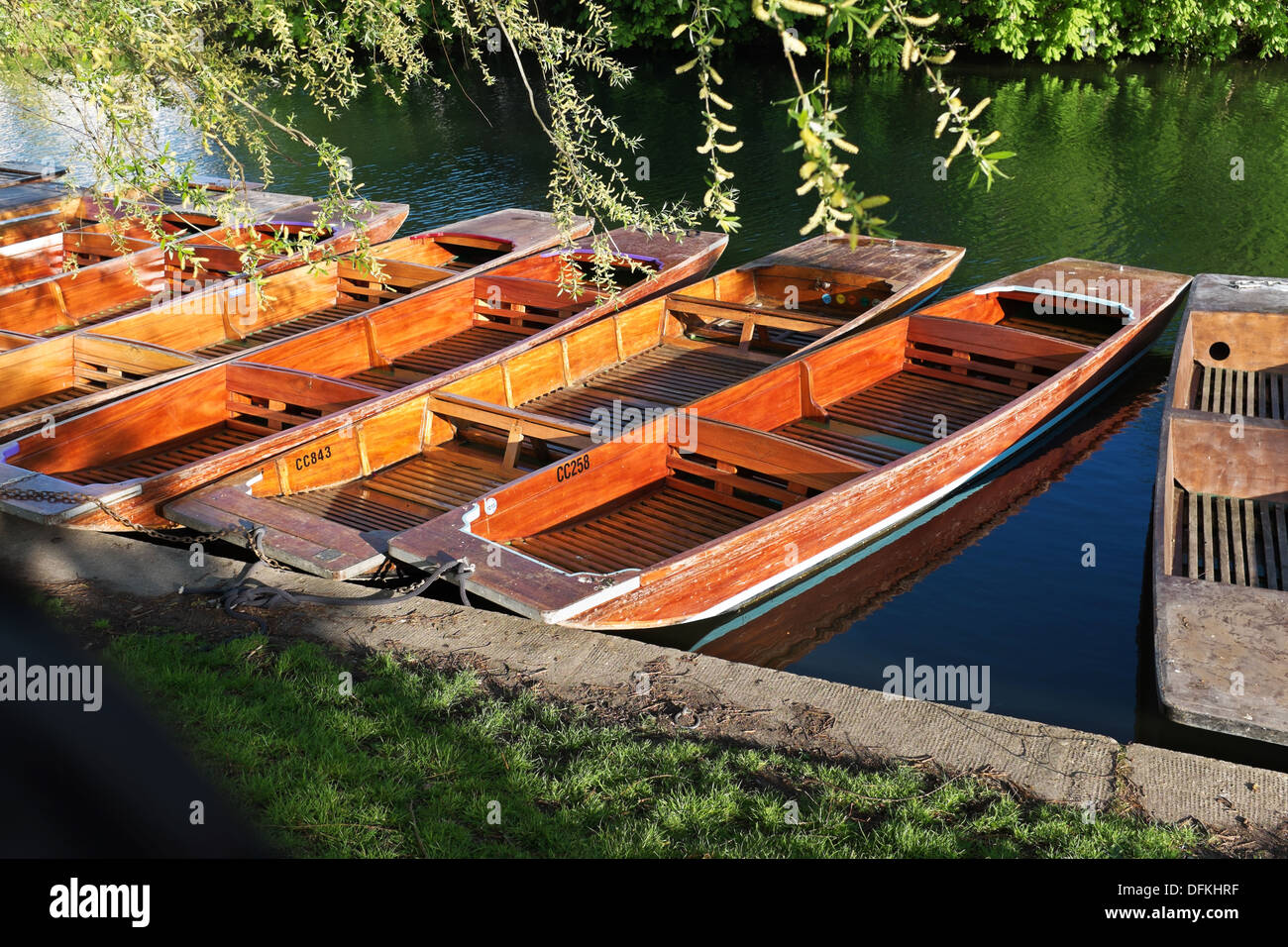 Wood punt hi-res stock photography and images - Alamy