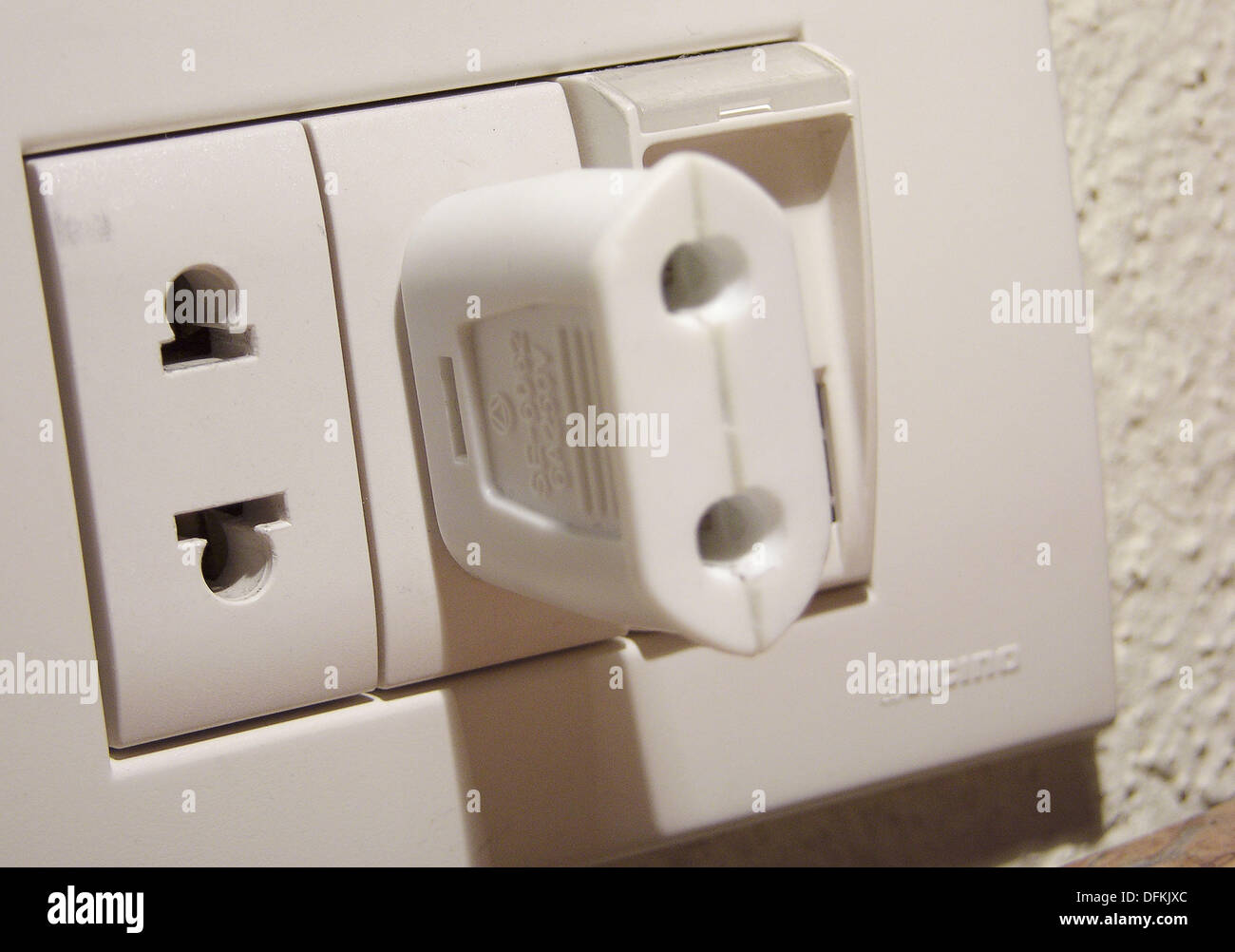 Electrical socket wiring image High Resolution Stock Photography and ...