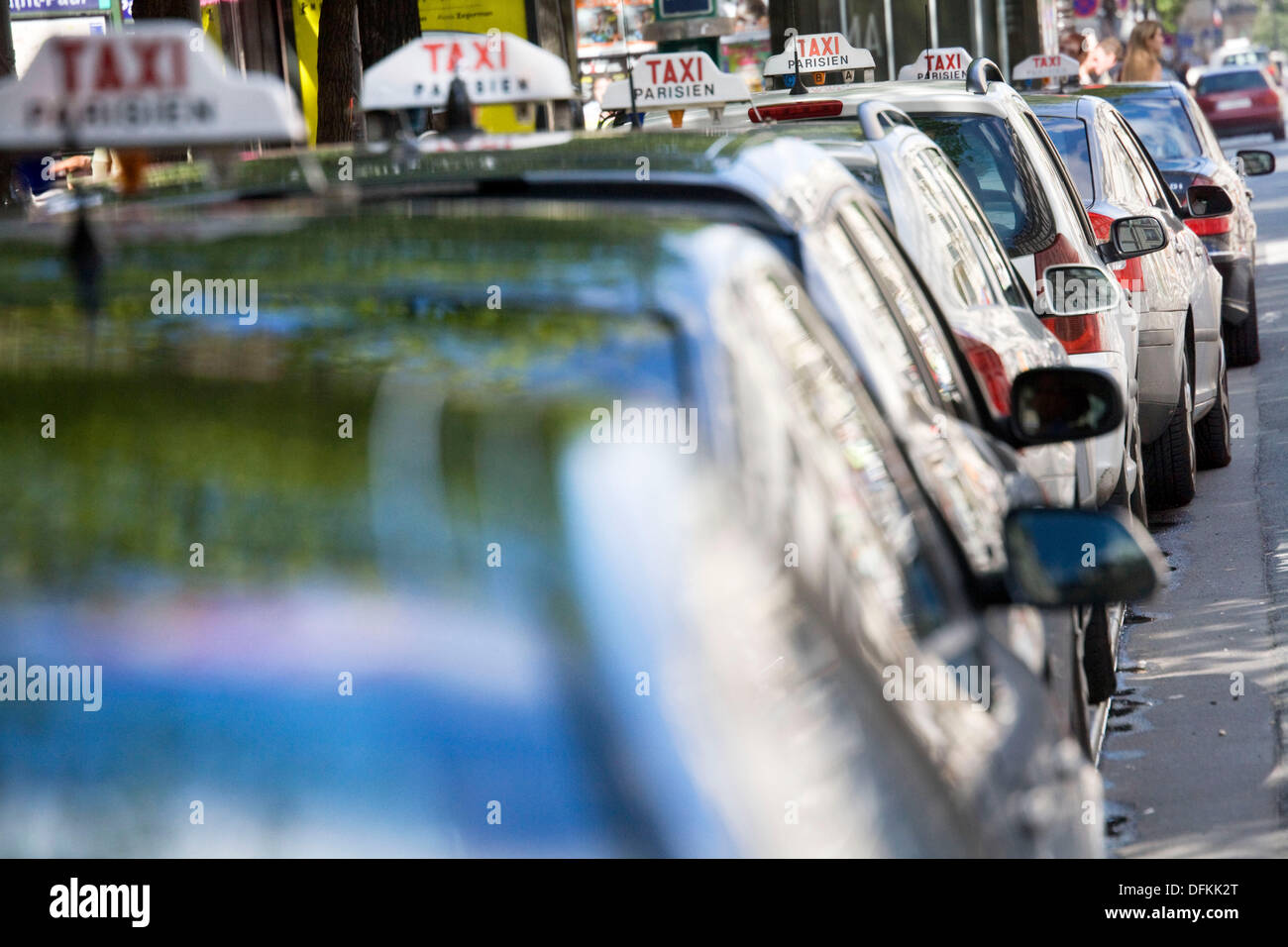 Taxi cab taxicab stand rank hi-res stock photography and images - Alamy