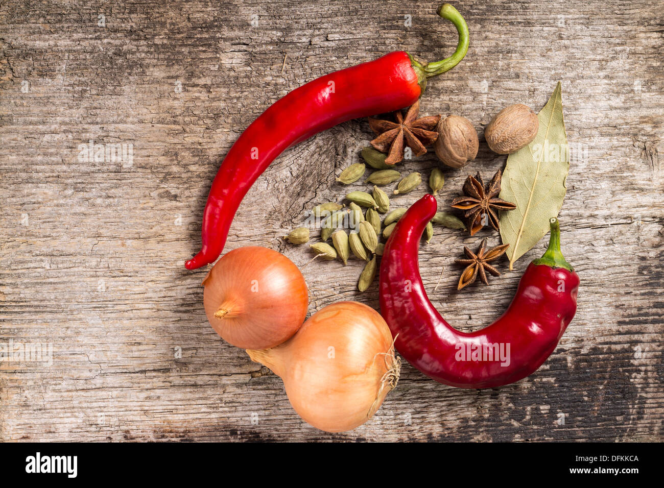 Rustic background of Spices on wooden plank Stock Photo - Alamy