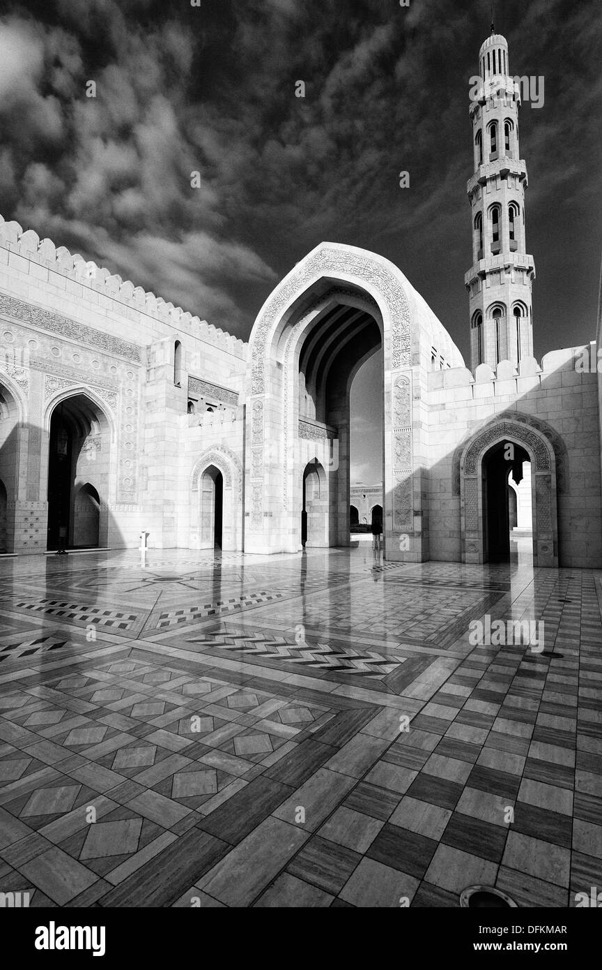 Courtyard the grand mosque Black and White Stock Photos & Images - Alamy