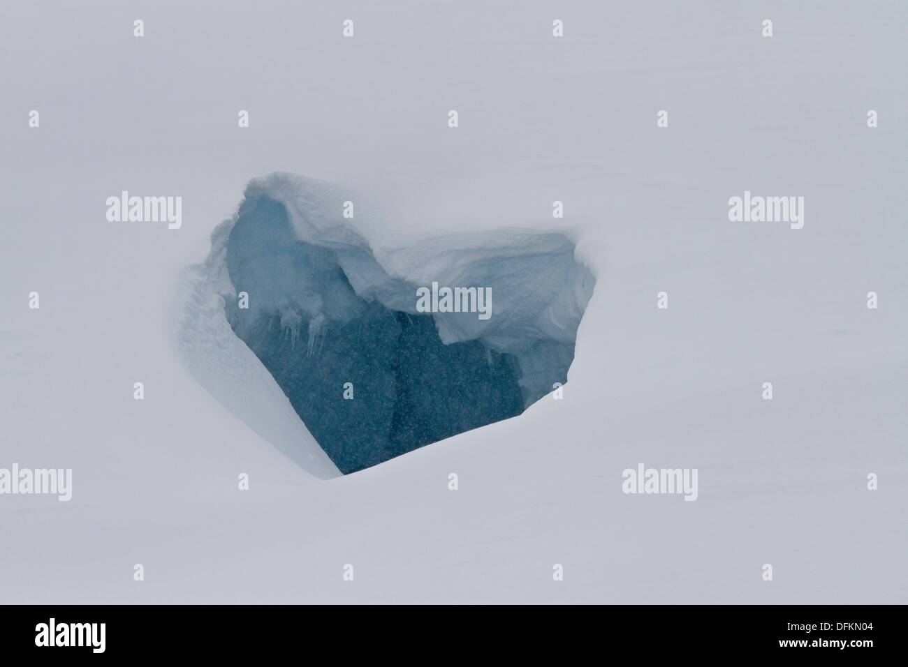Formation of ice into heart shape hi-res stock photography and images ...