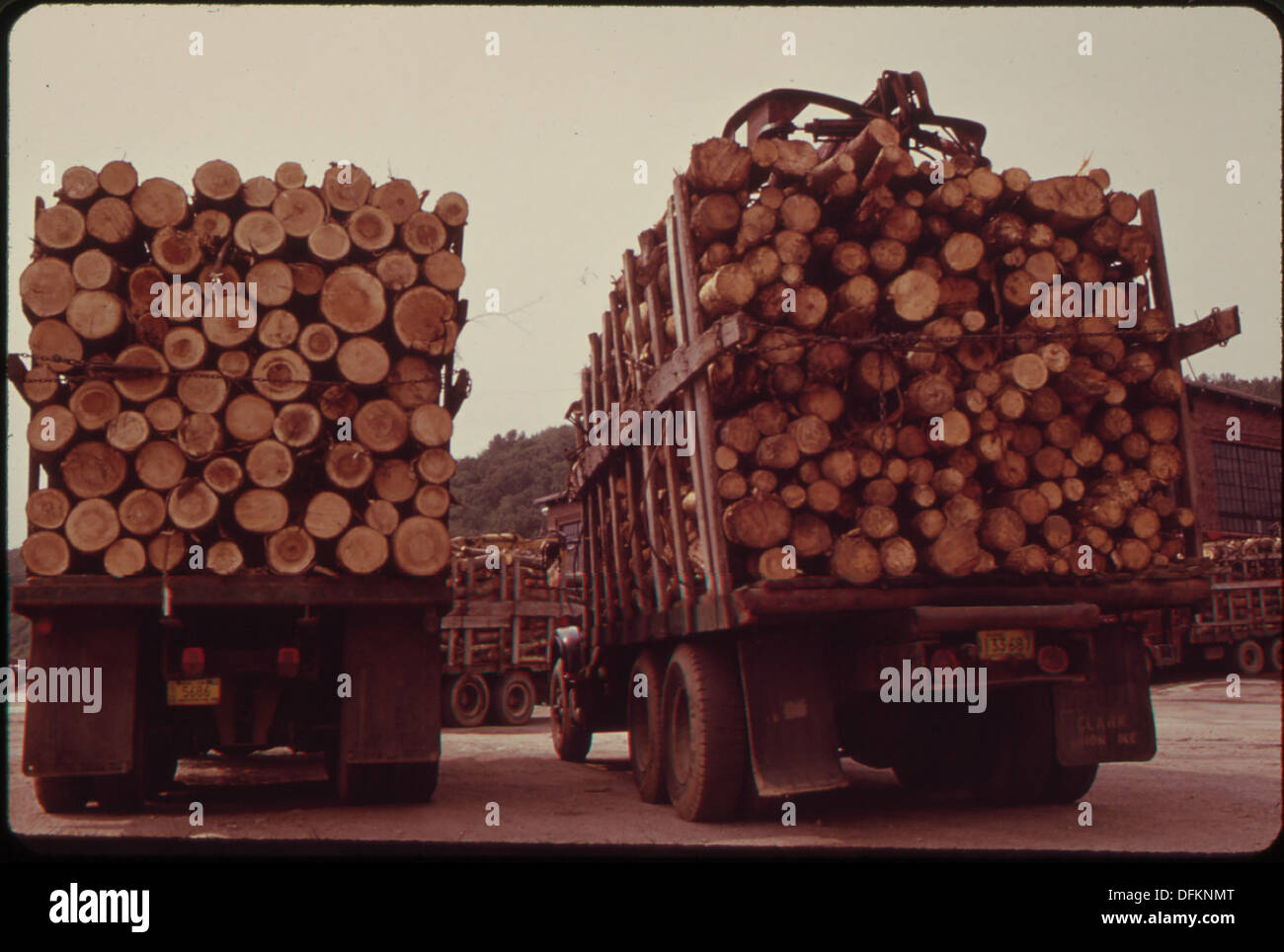 Vintage logging trucks hi-res stock photography and images - Alamy