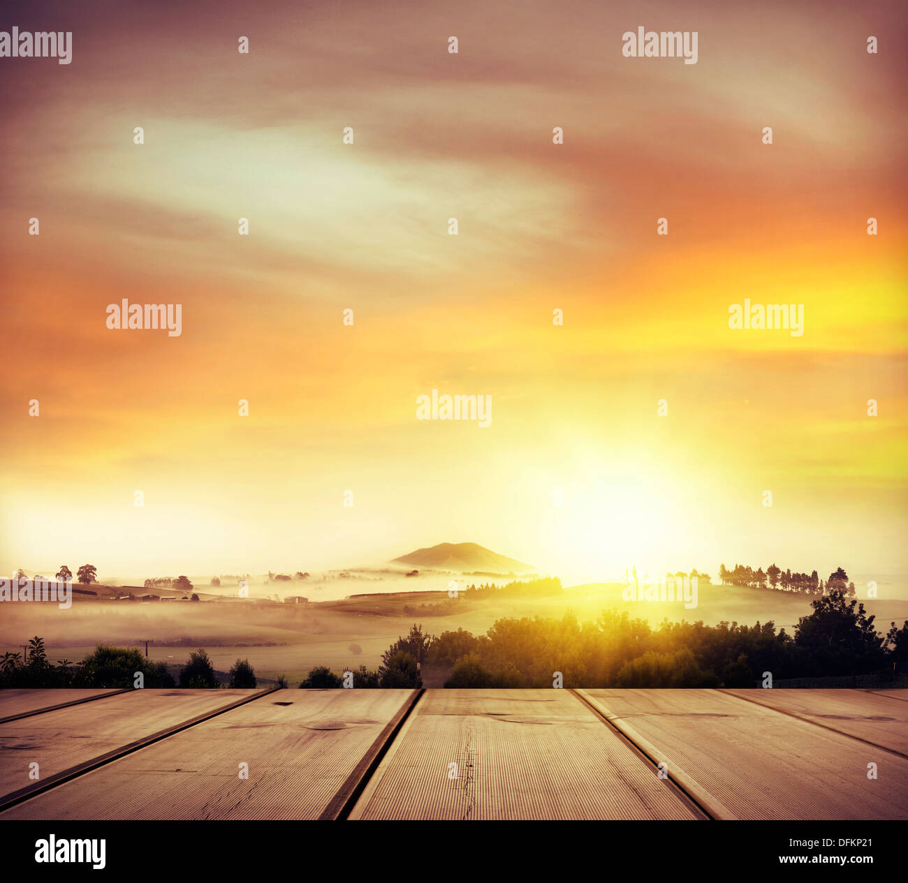 Warm scenery hi-res stock photography and images - Alamy