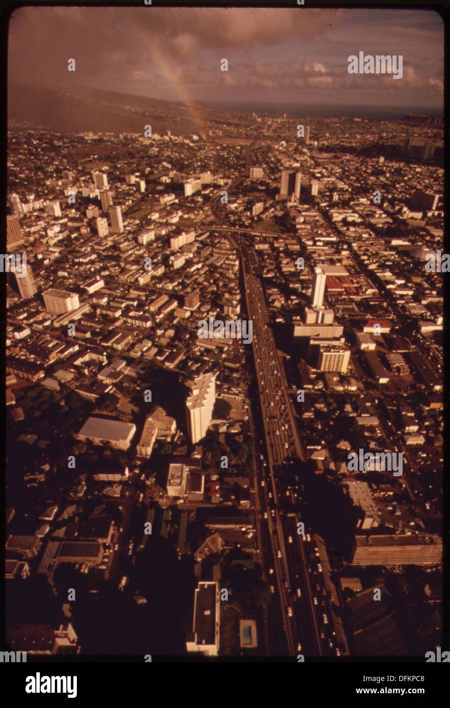 This image shows a view looking east on the H-1 Freeway in downtown ...