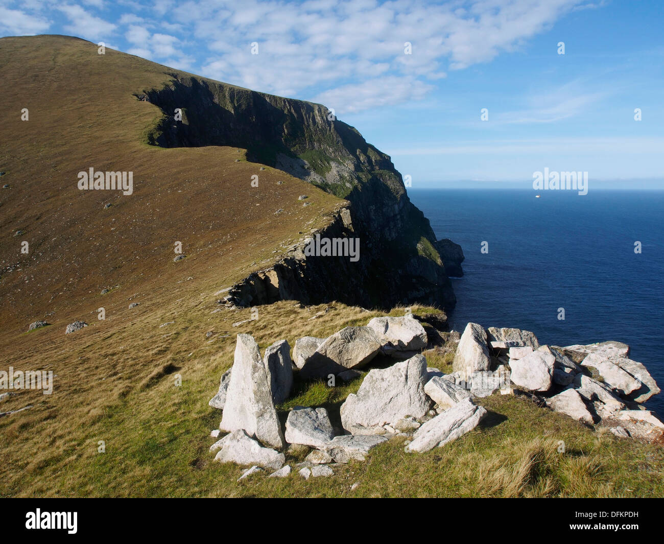 Conachair cliffs hi-res stock photography and images - Alamy