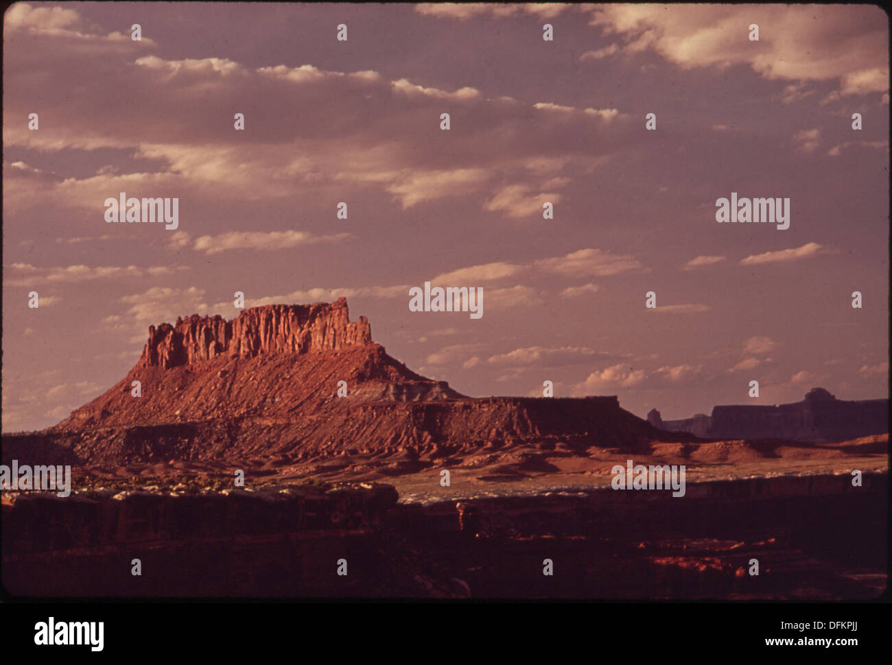 The view from the Maze Overlook in Canyonlands National Park looks ...