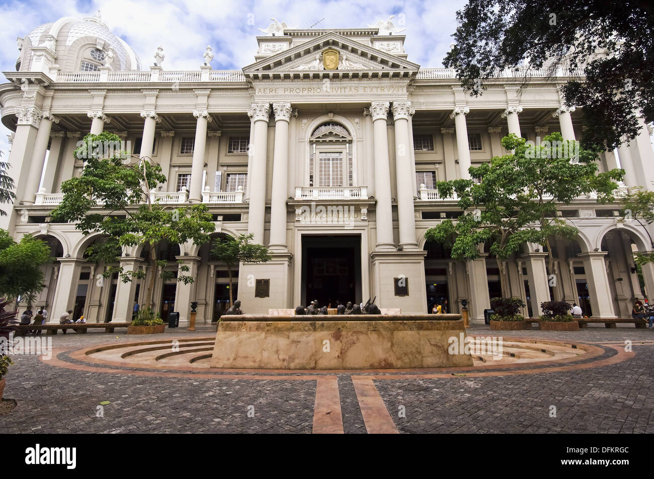 City hall building guayaquil ecuador hi-res stock photography and ...