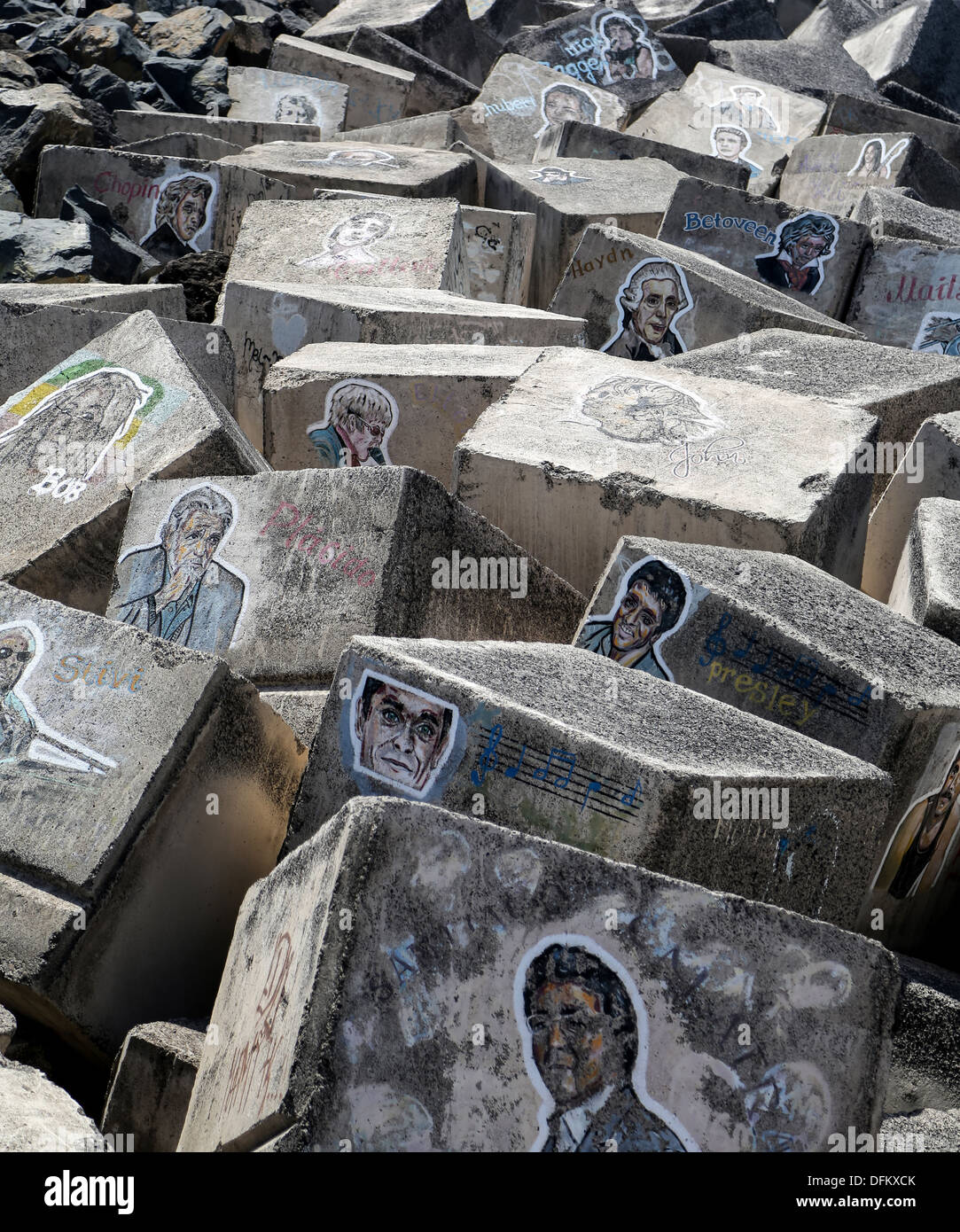 Graffiti block hi-res stock photography and images - Alamy