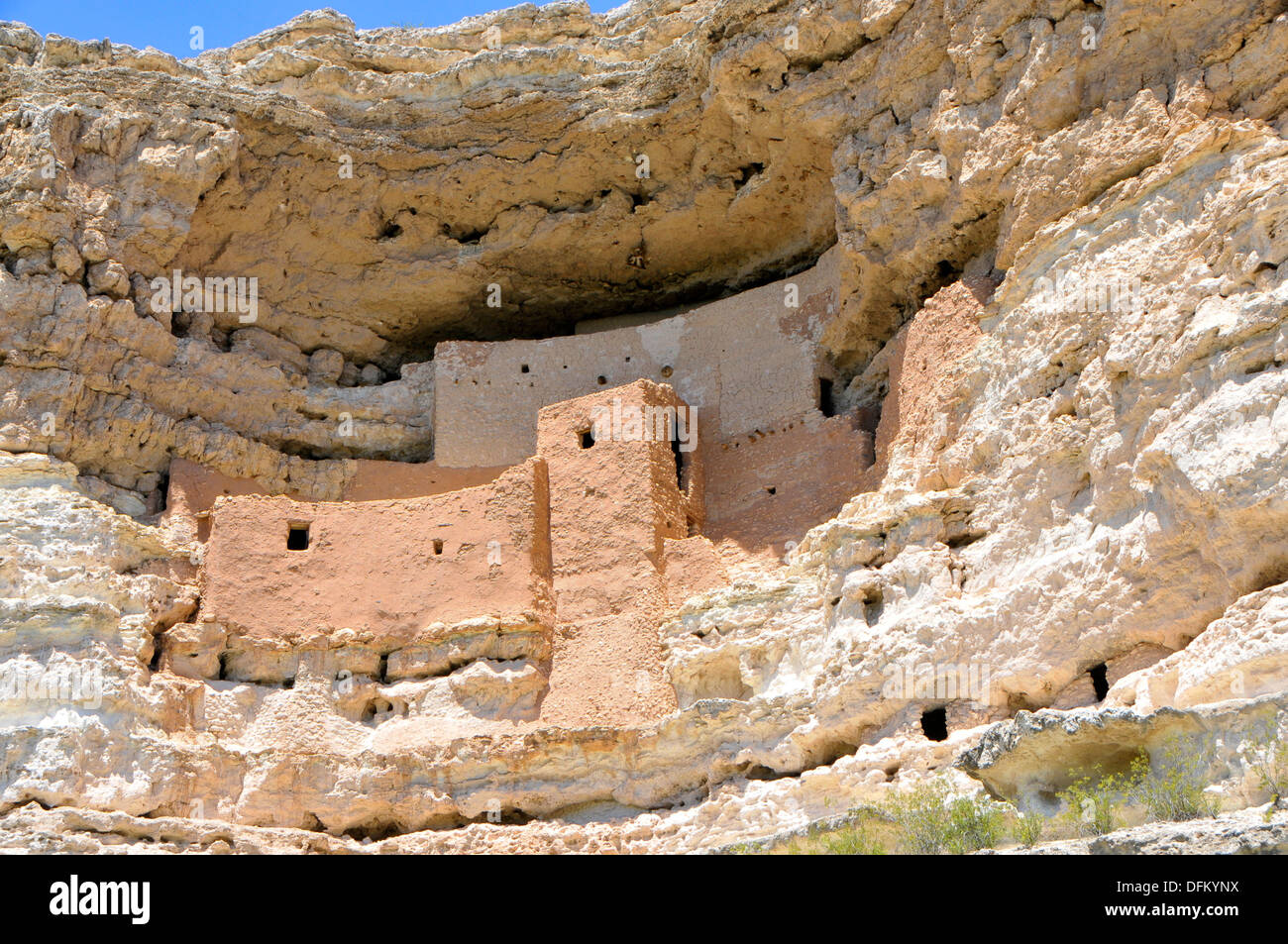 Hohokam cliff dwelling hi-res stock photography and images - Alamy