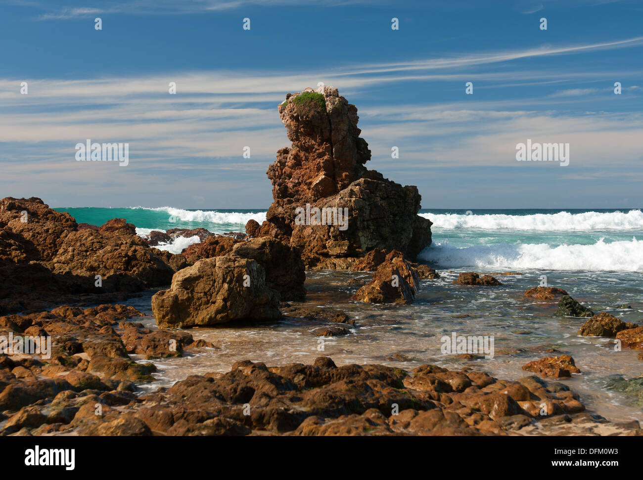 Jagged rocks sand hi-res stock photography and images - Alamy
