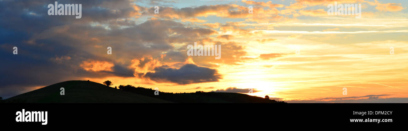 Sunset at Ivinghoe hills, Buckinghamshire, England Stock Photo - Alamy