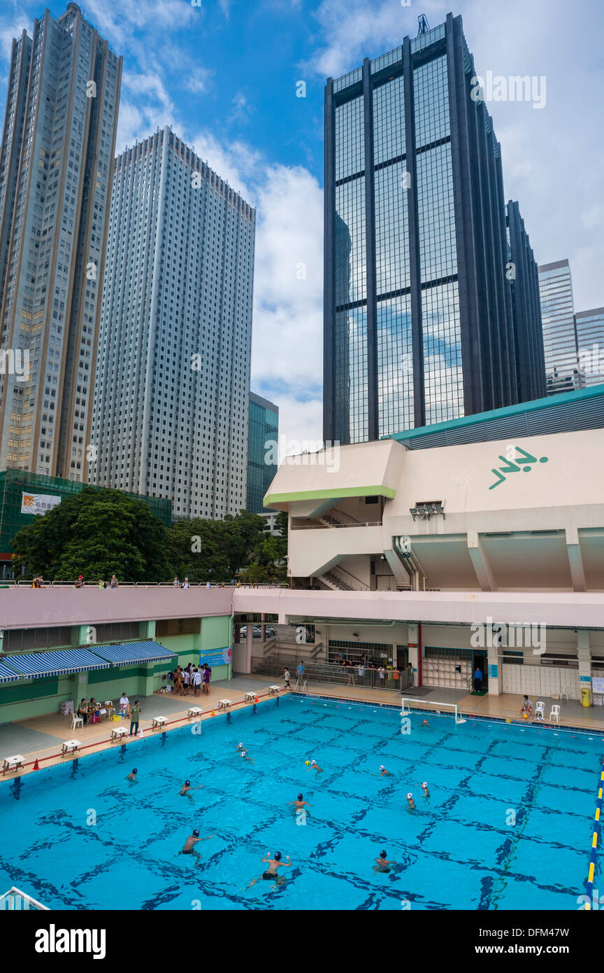 Water polo game in an outdoor swimming pool. Hong Kong Stock Photo - Alamy