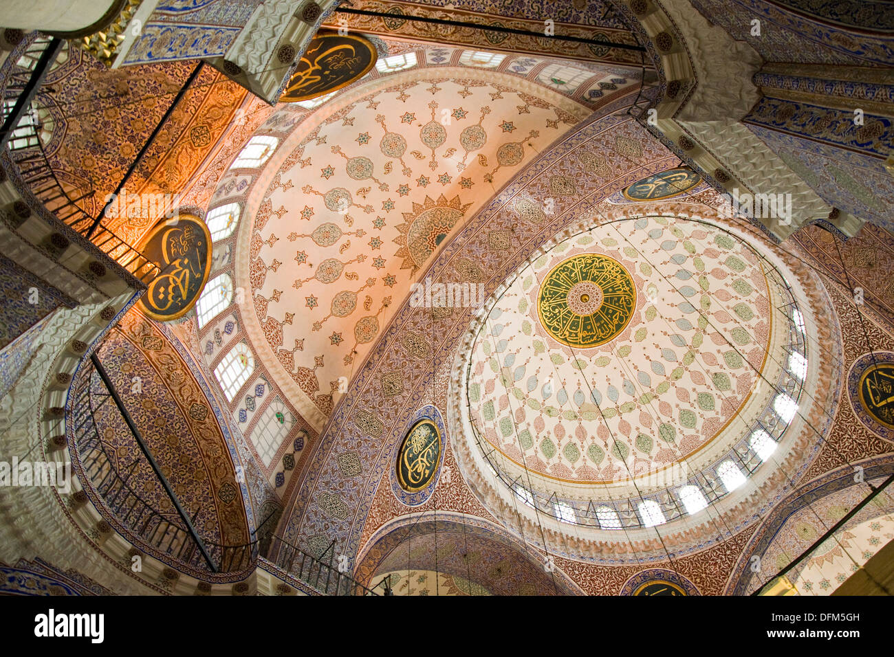 Turkey, Istanbul, Yeni Mosque Stock Photo - Alamy